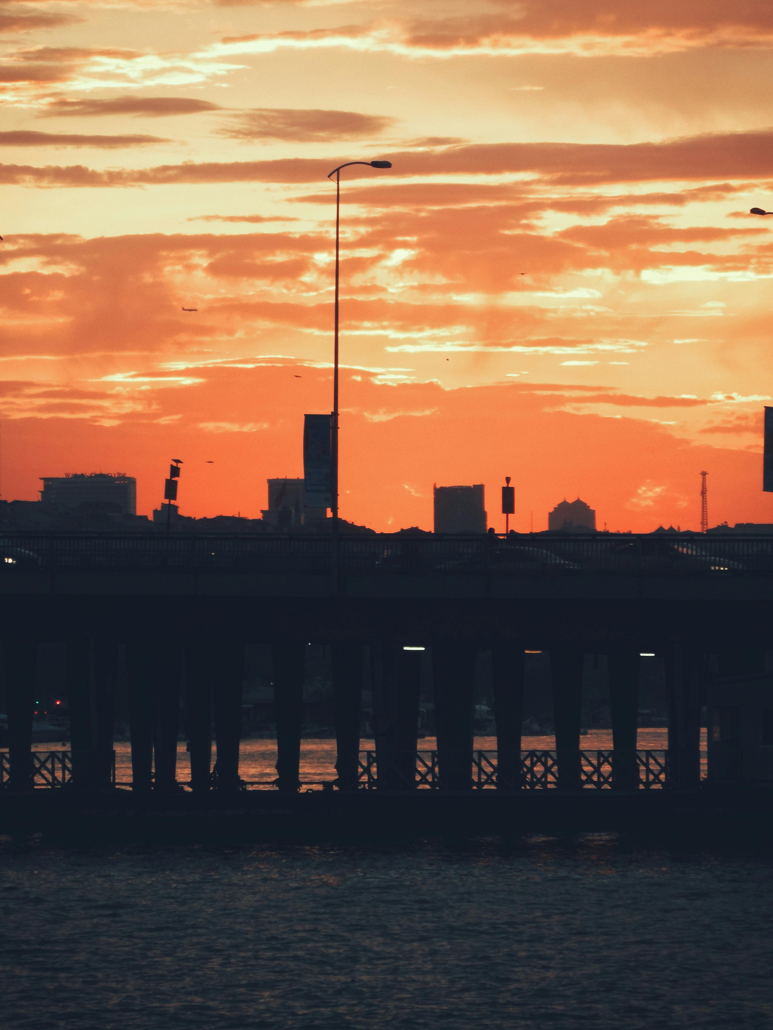 Sea and City Landscape · Free Stock Photo
