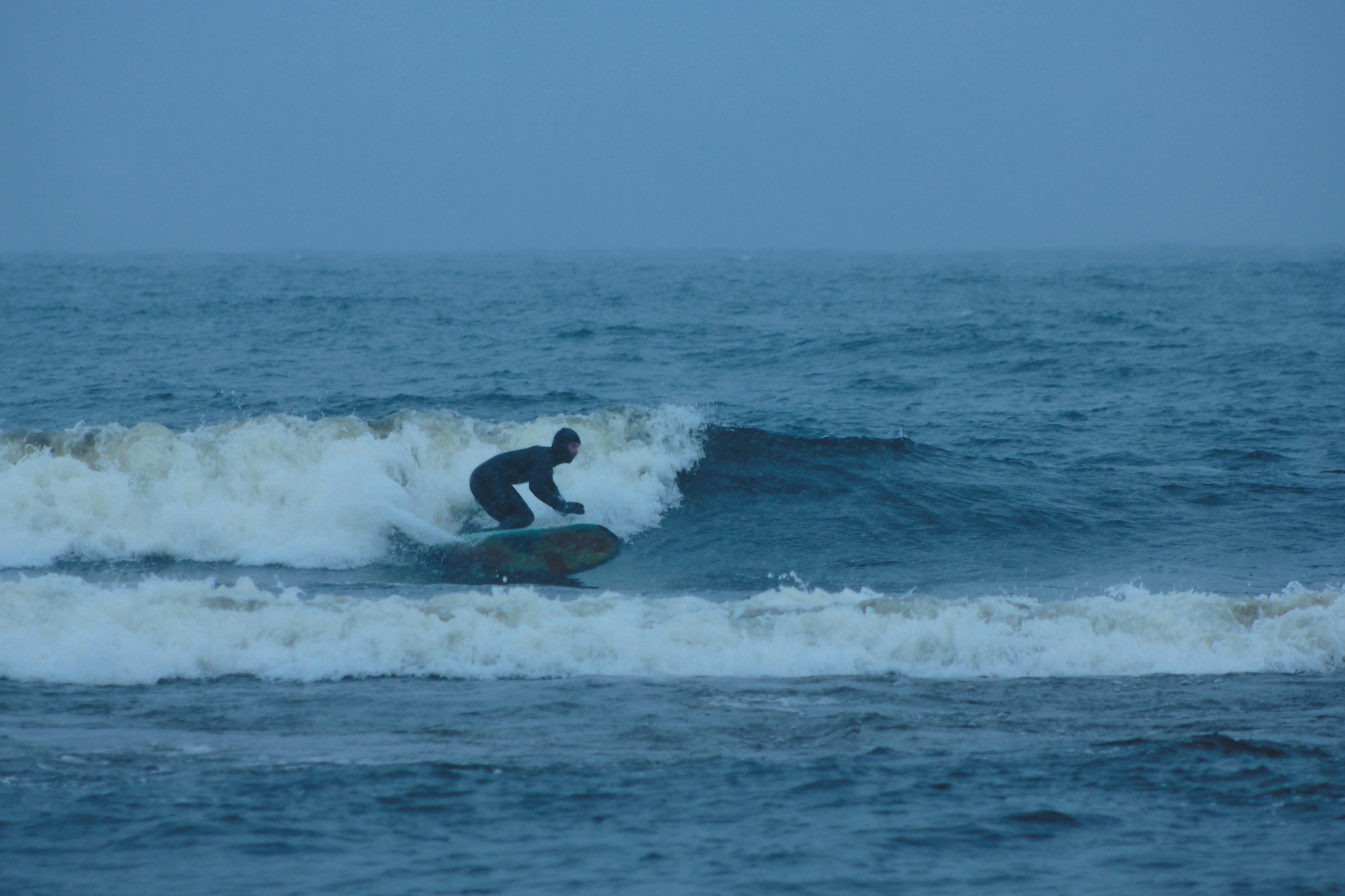 SURFING 9 Photos & Videos Collected by Sasha Morozova