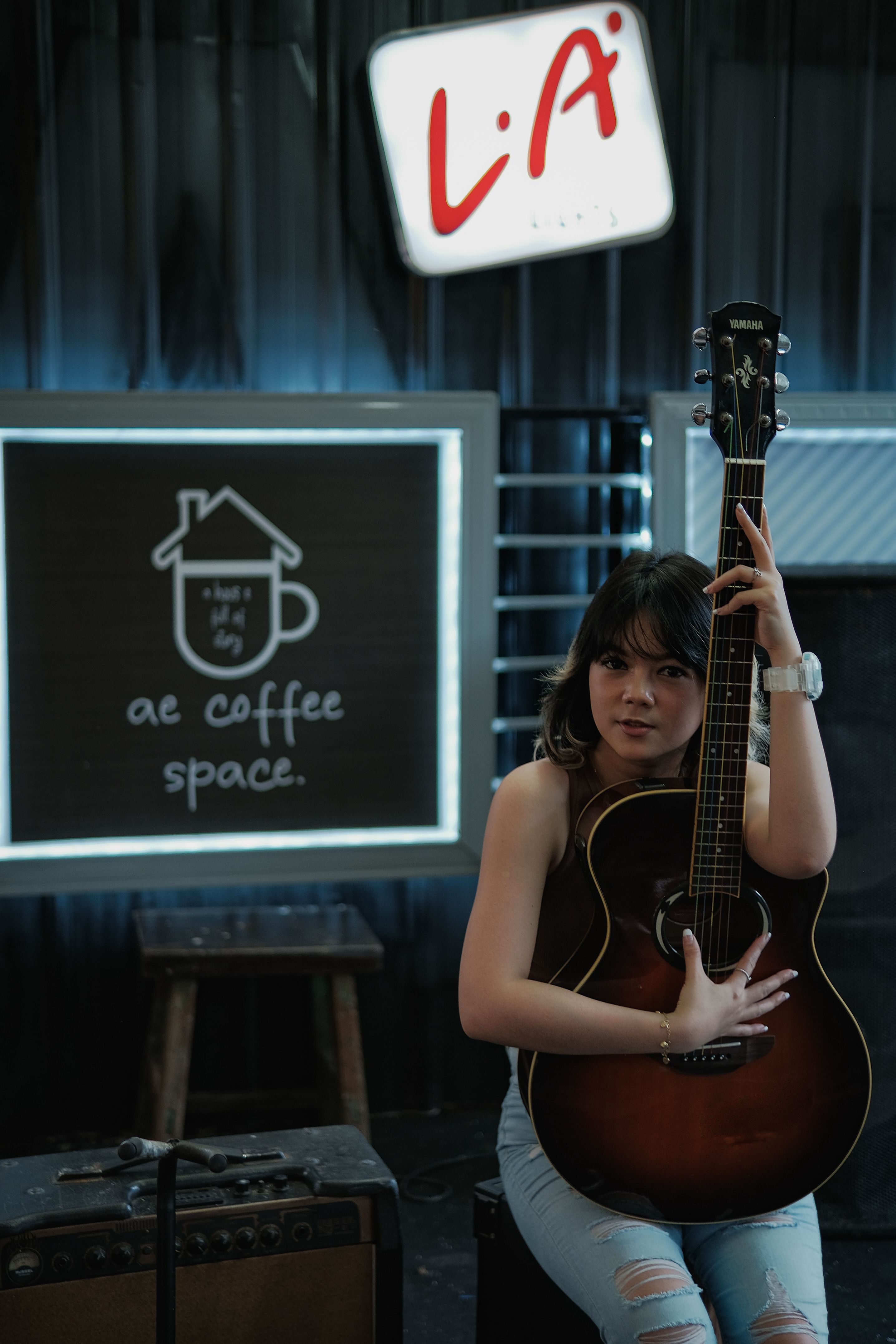 Kami Guitar Photos, Download The BEST Free Kami Guitar Stock Photos ...