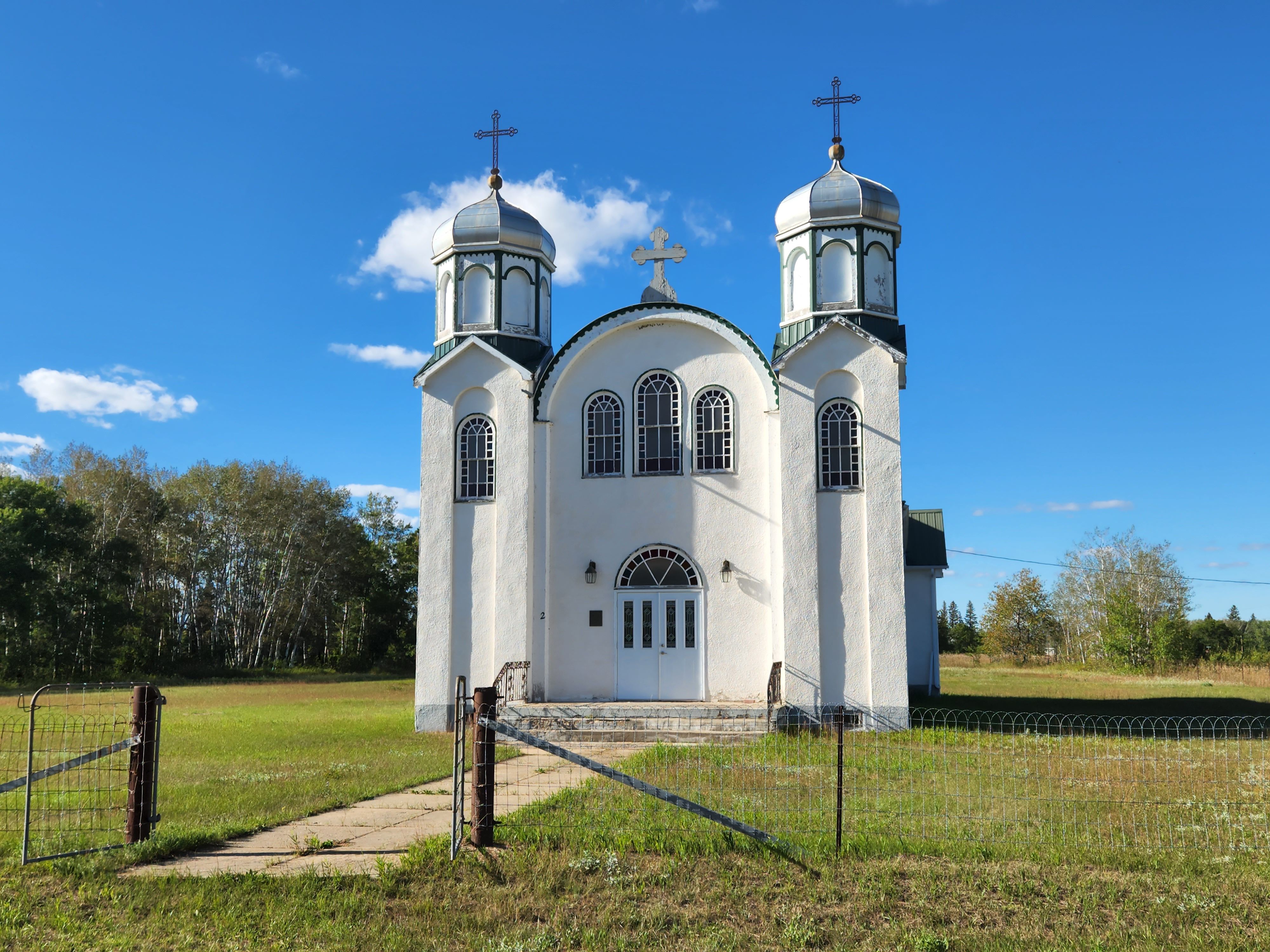 Facade of a Church Building · Free Stock Photo