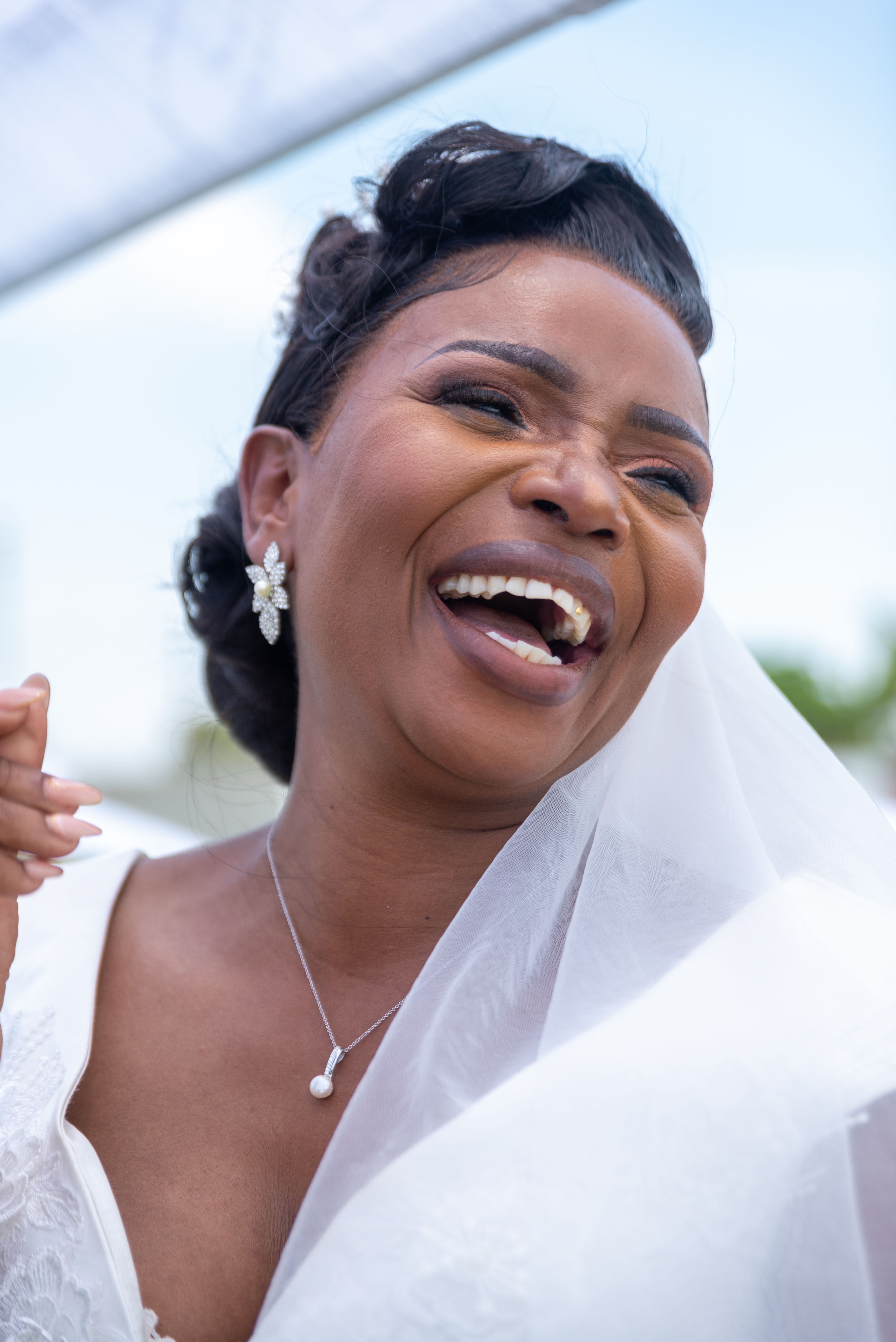 Portrait of Laughing Bride · Free Stock Photo