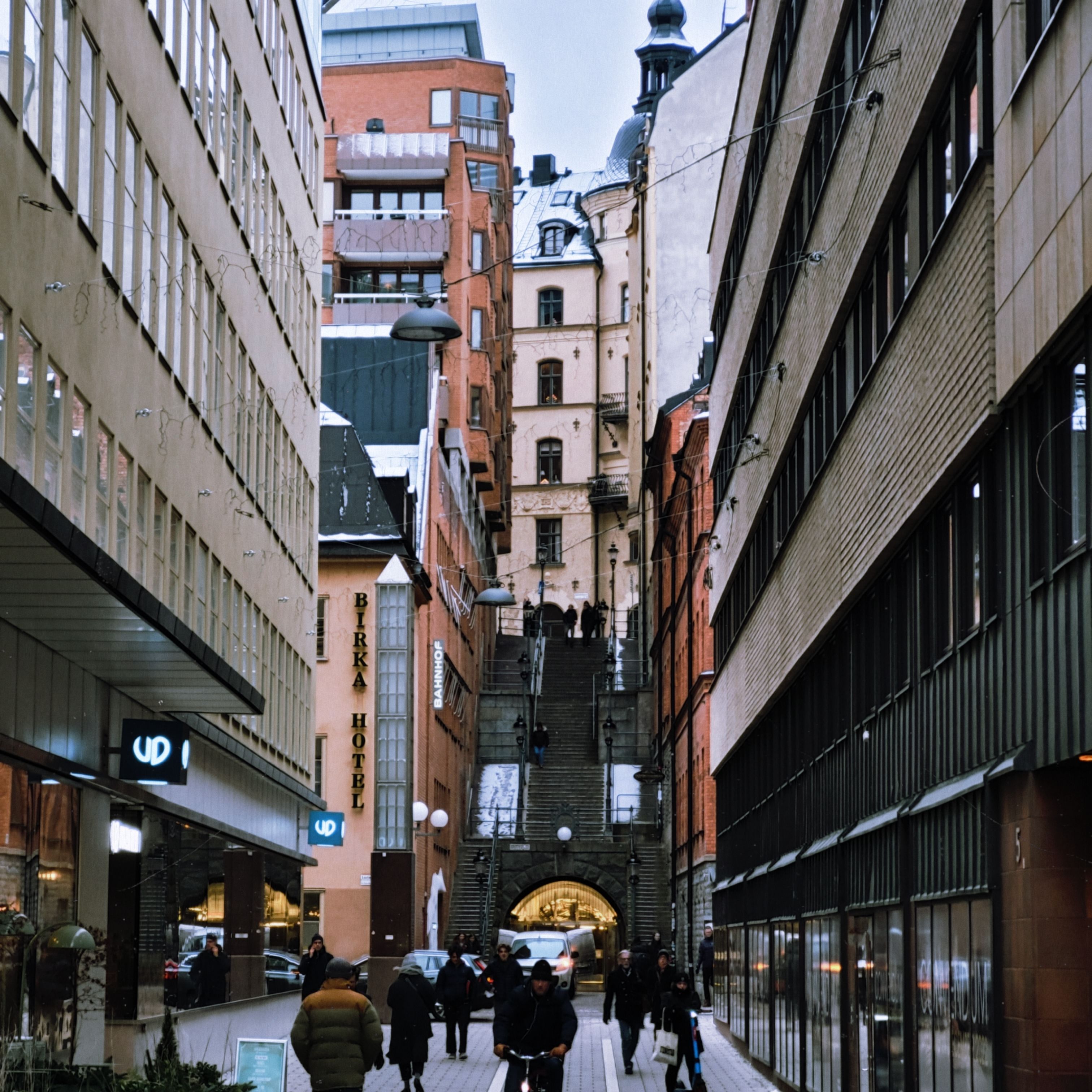 Alley Between Buildings · Free Stock Photo