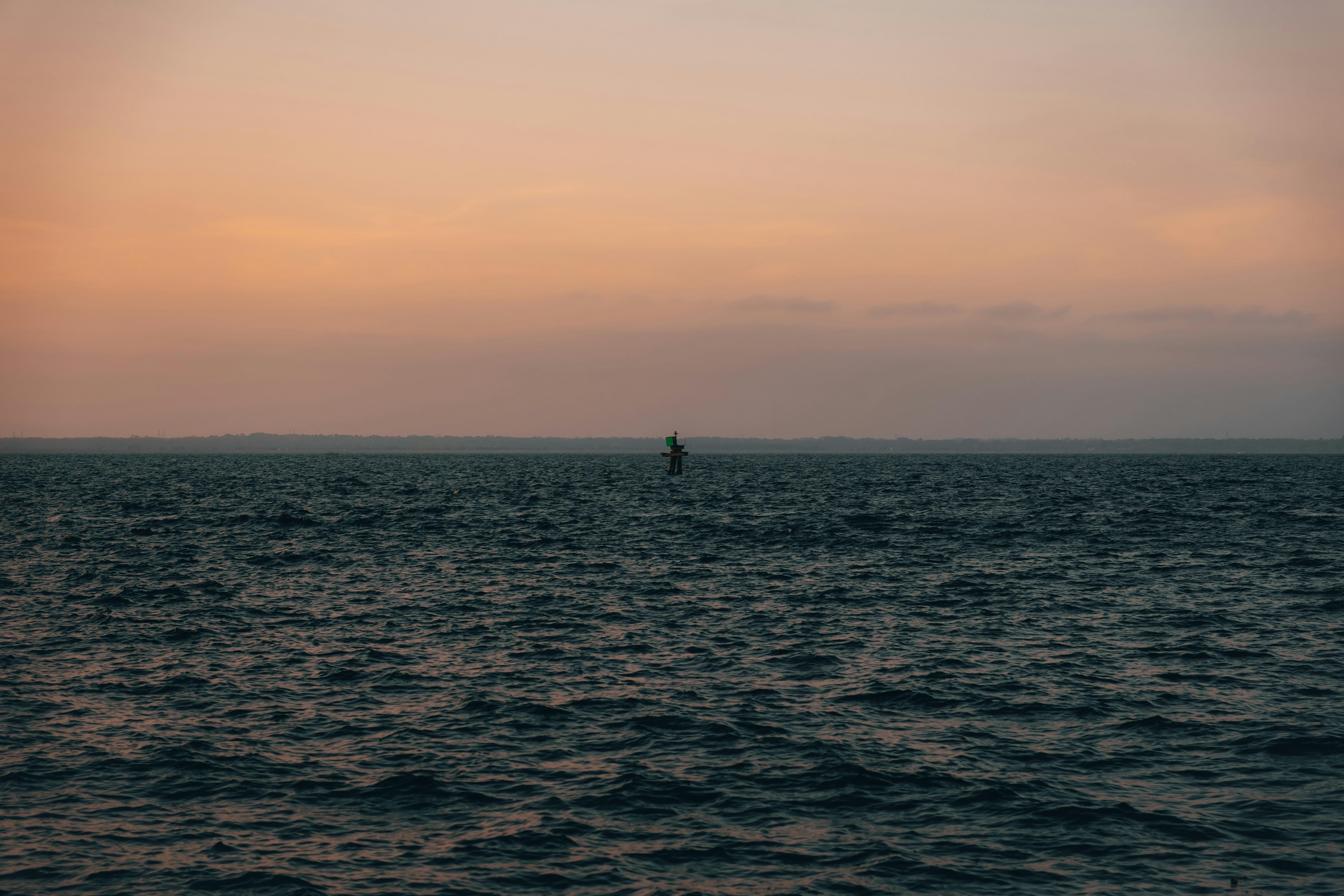 Open Sea Under Purple Sky · Free Stock Photo