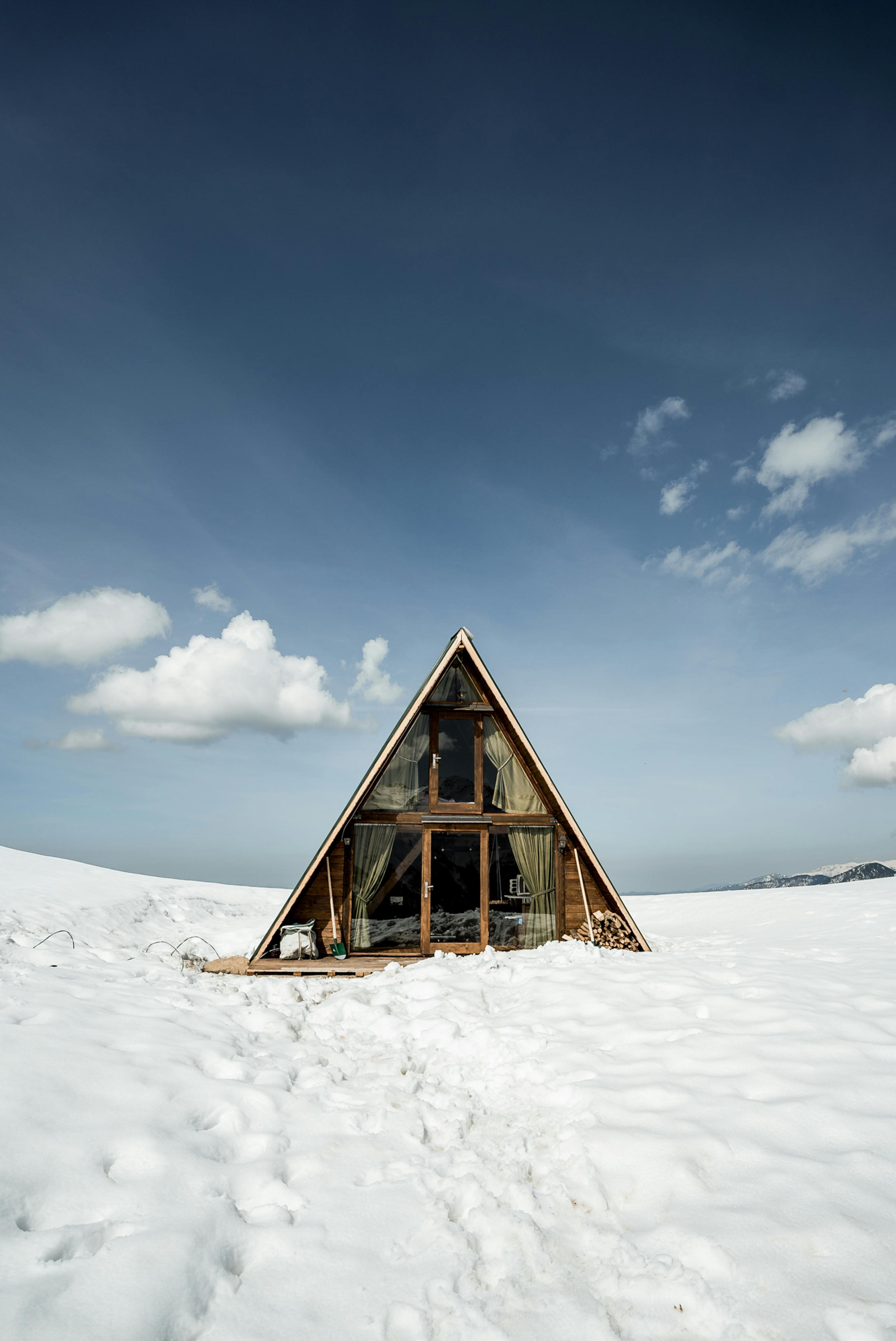 House on Snow · Free Stock Photo