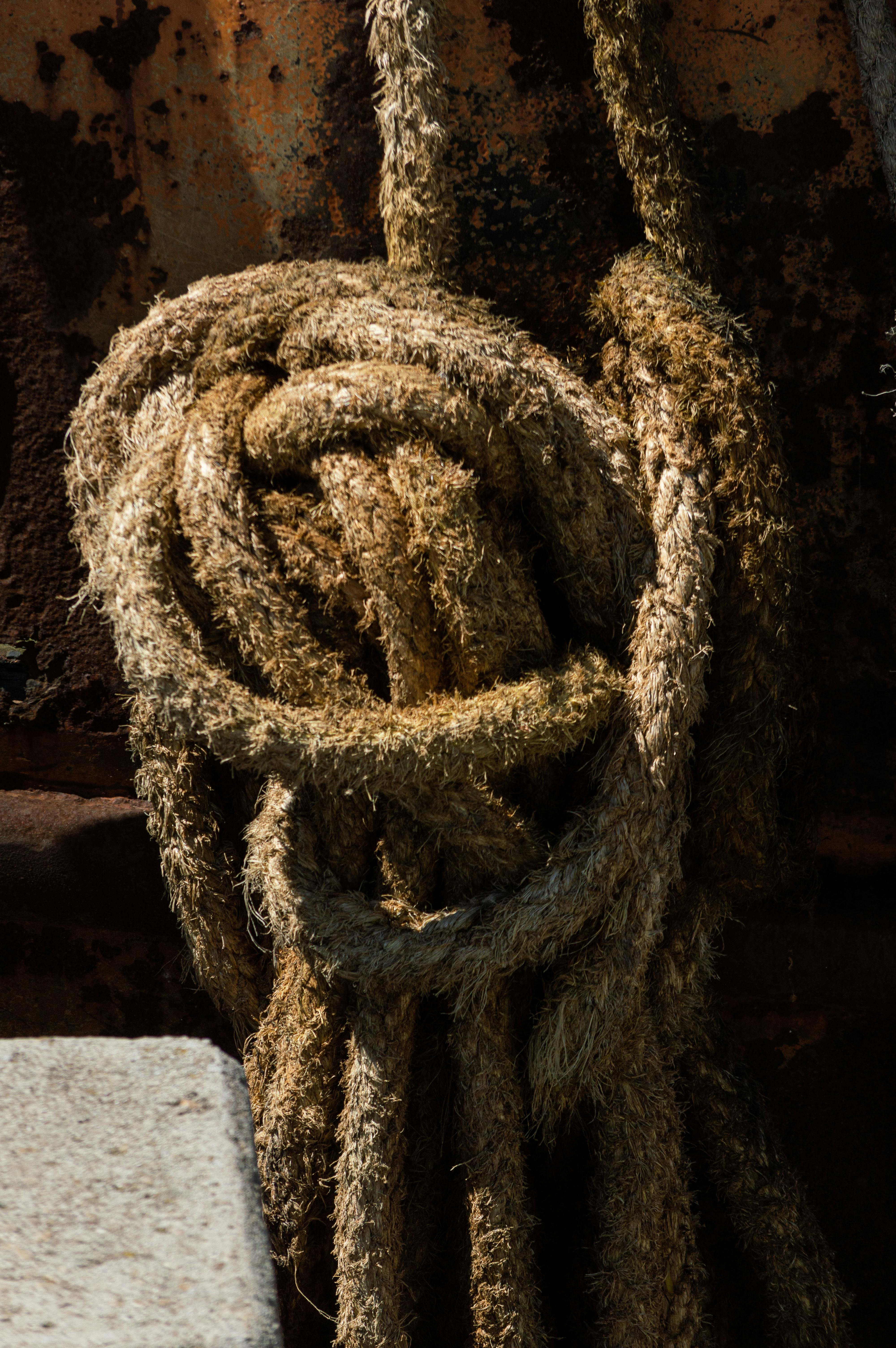 Brown Rope in Close Up Shot · Free Stock Photo