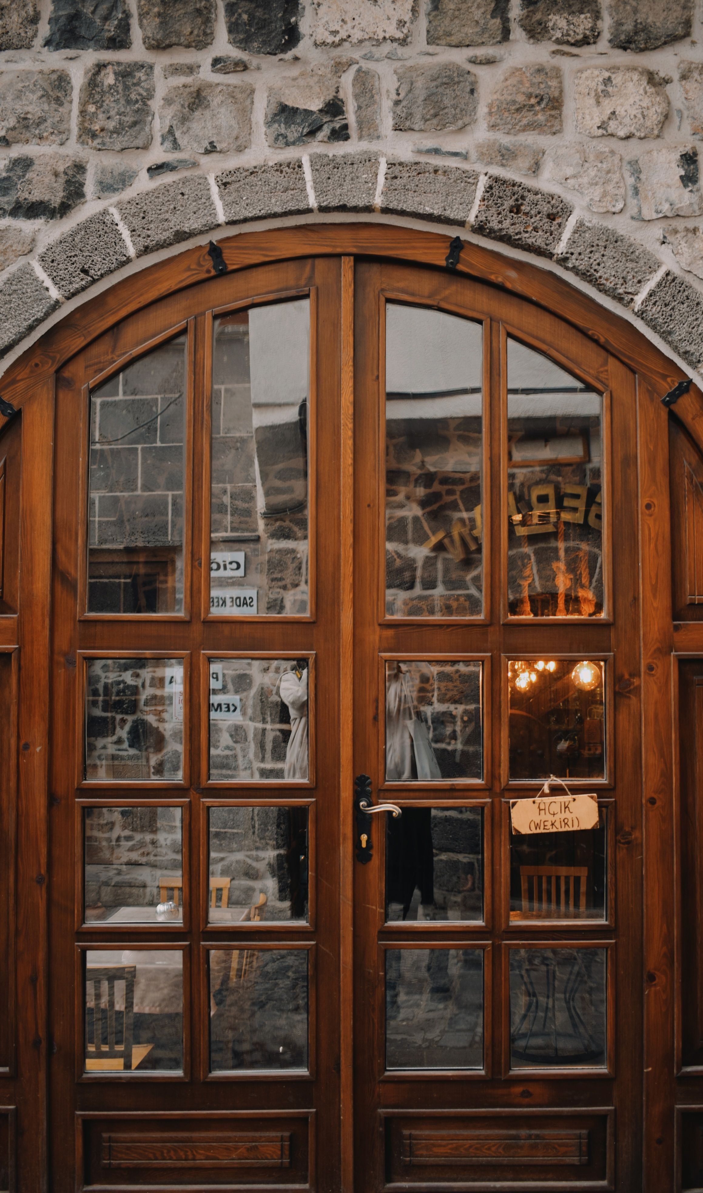 Entrance to Restaurant · Free Stock Photo