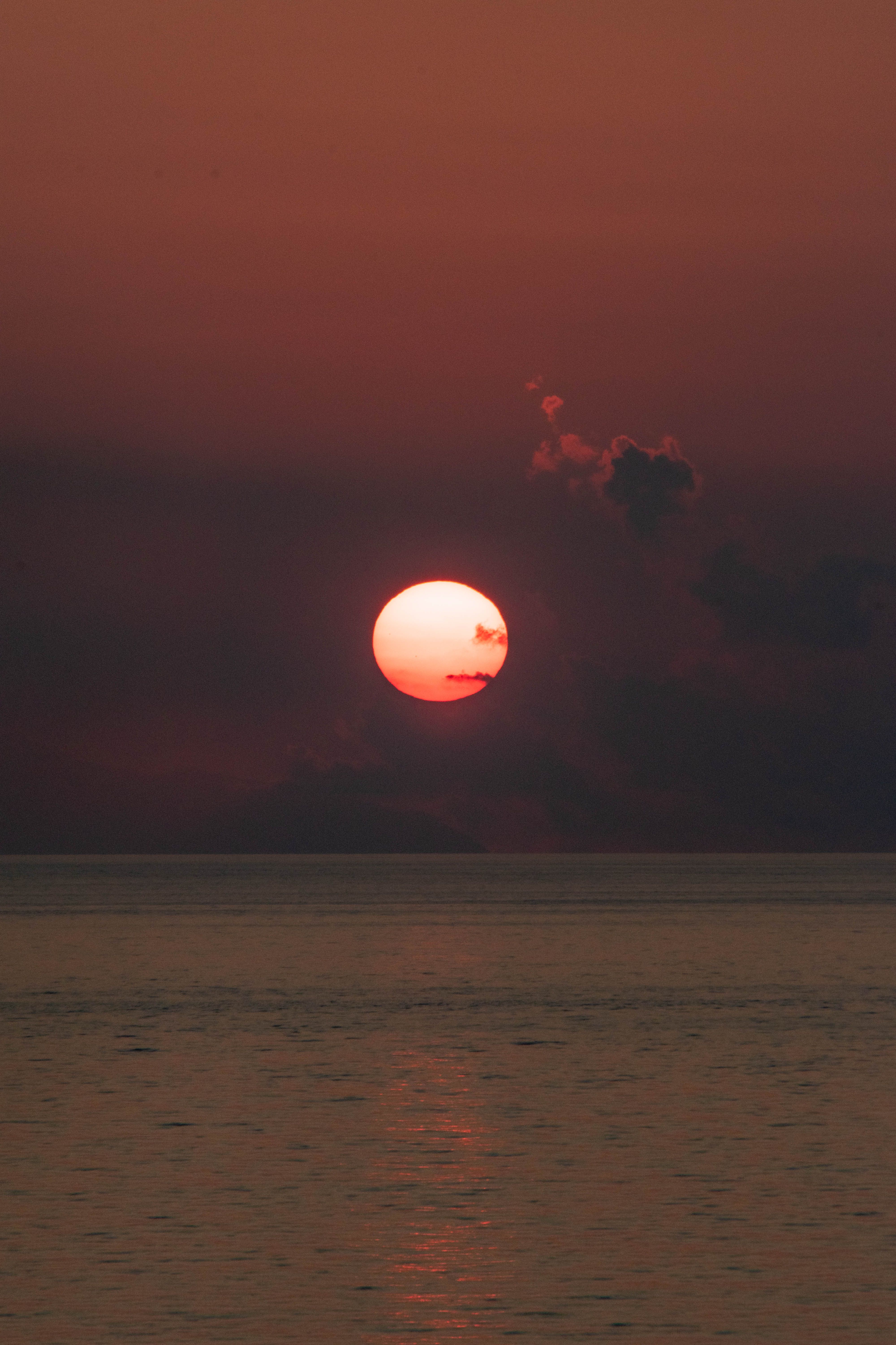 Red Sunset over Sea · Free Stock Photo