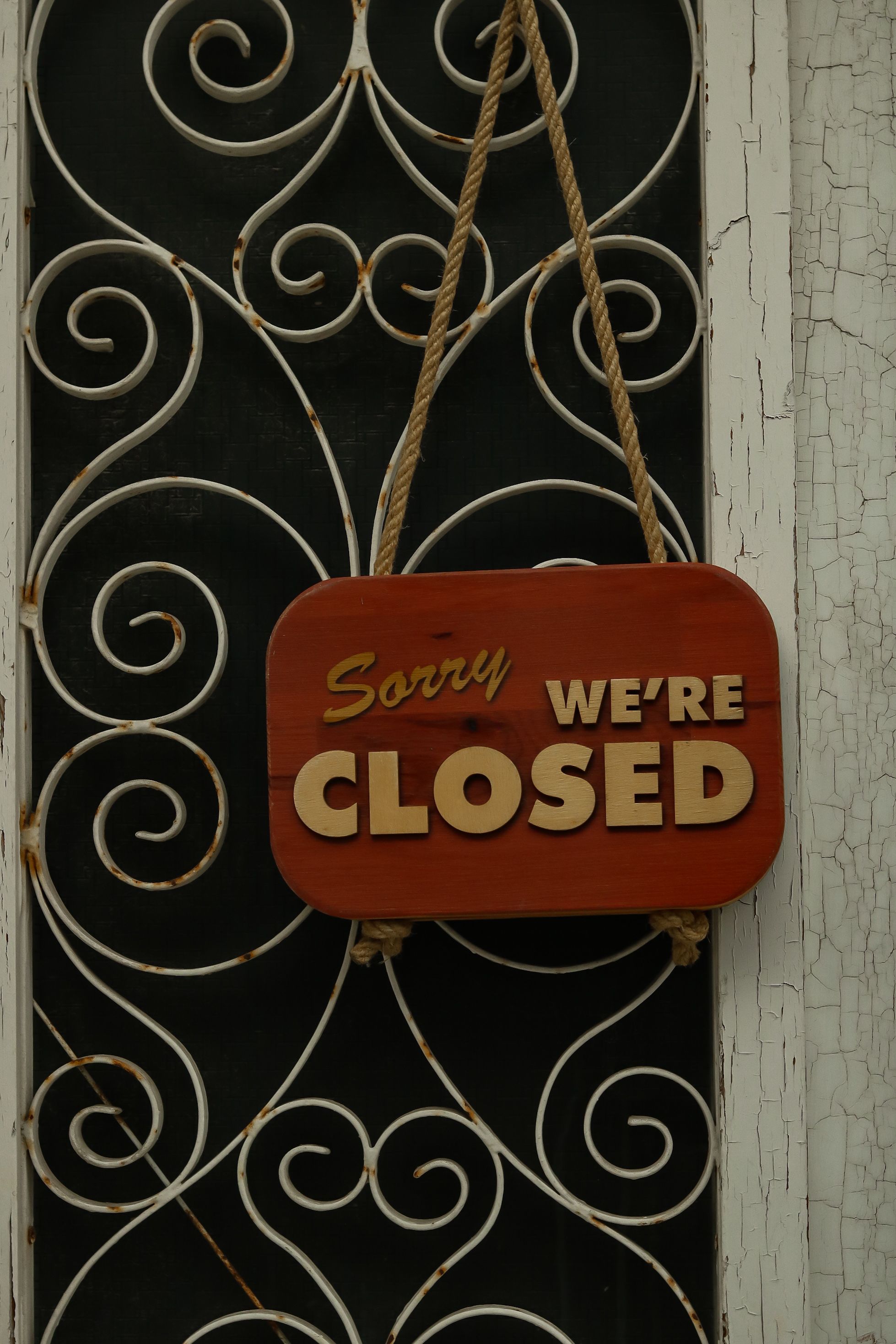 Tablet with Closed Sign · Free Stock Photo