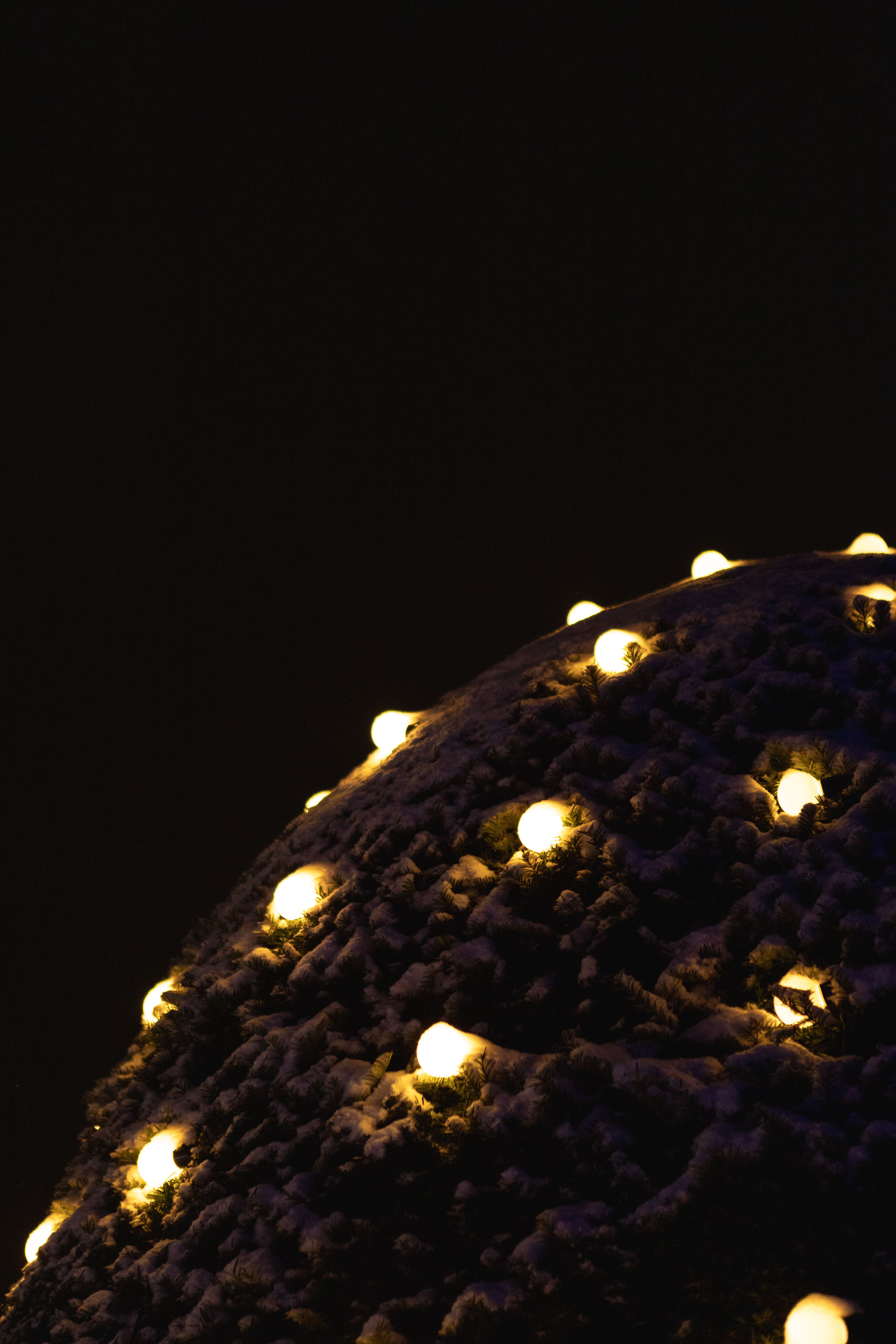 Shining Lights on Sphere · Free Stock Photo
