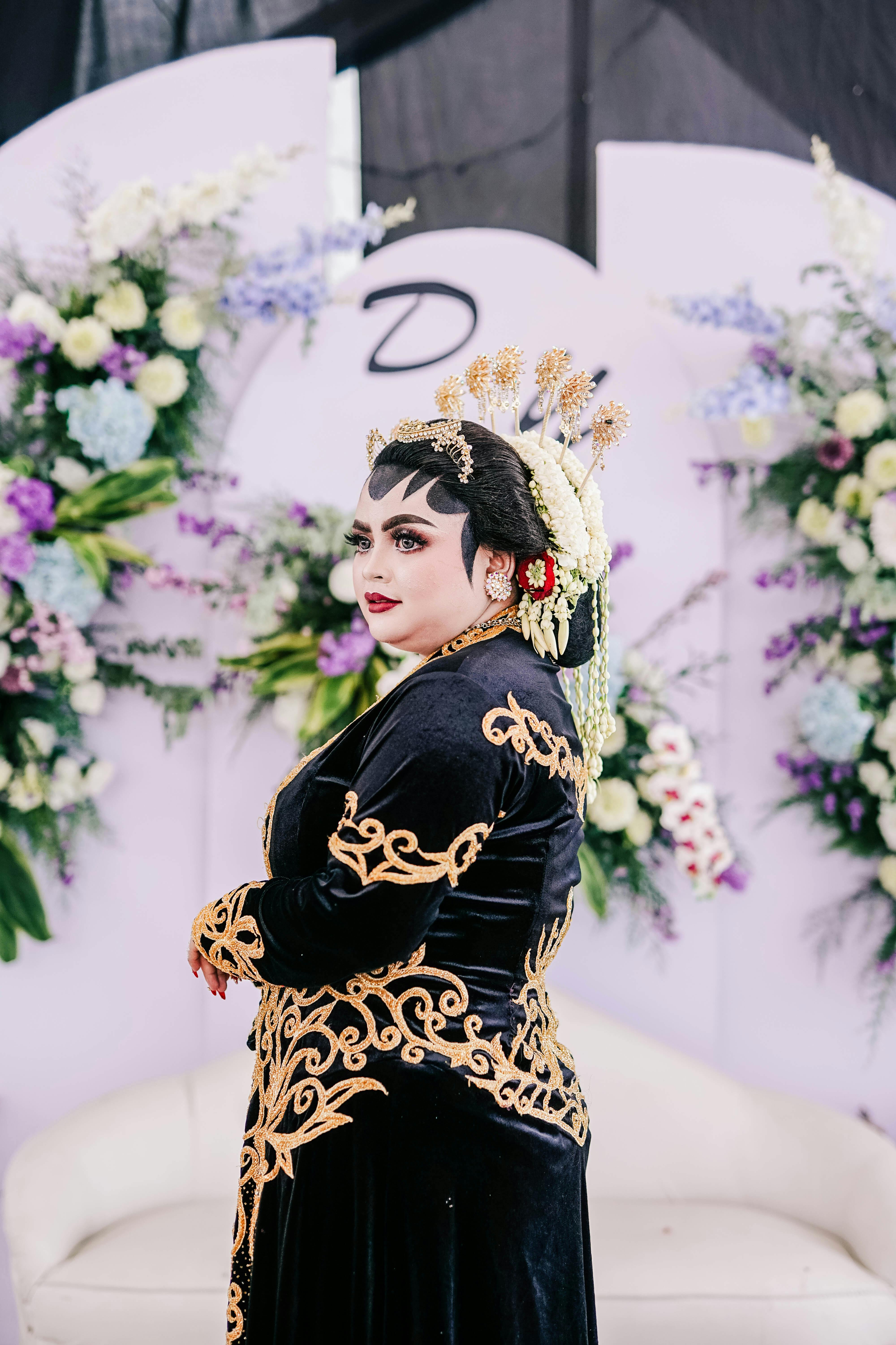 Woman Wearing Traditional Algerian Karakou · Free Stock Photo