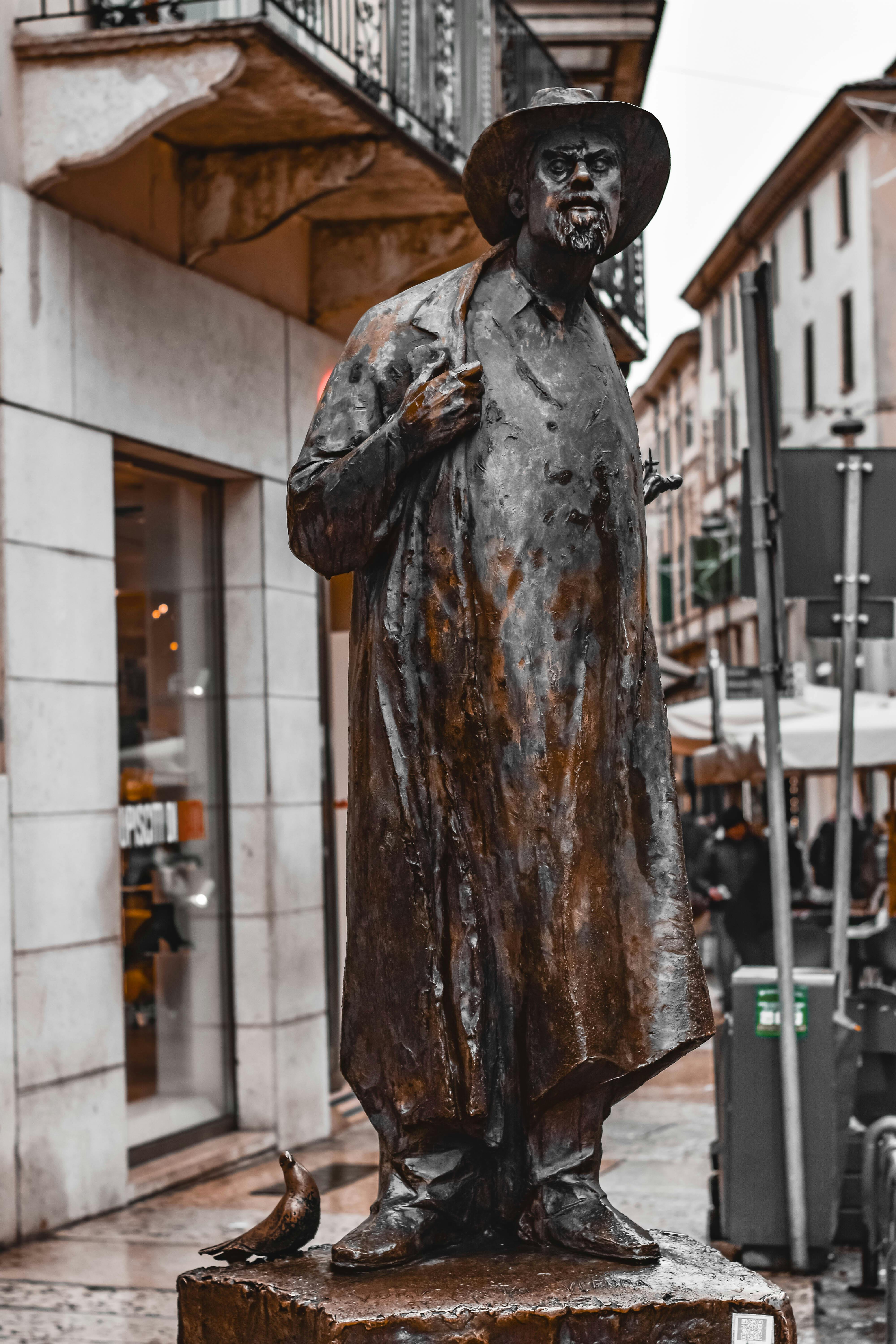 Statues of Cupid and Psyche · Free Stock Photo