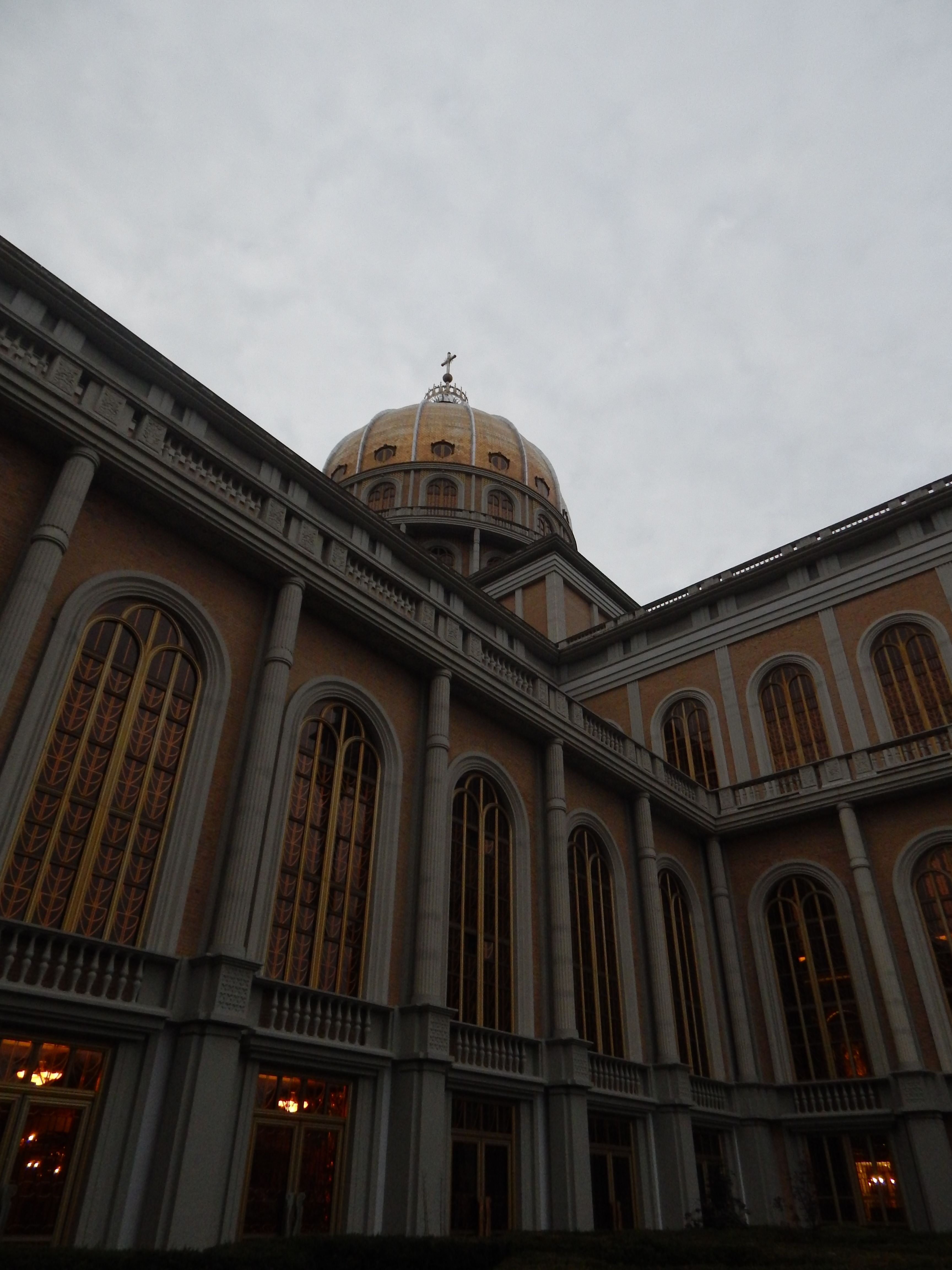 Dome of Temple Building · Free Stock Photo