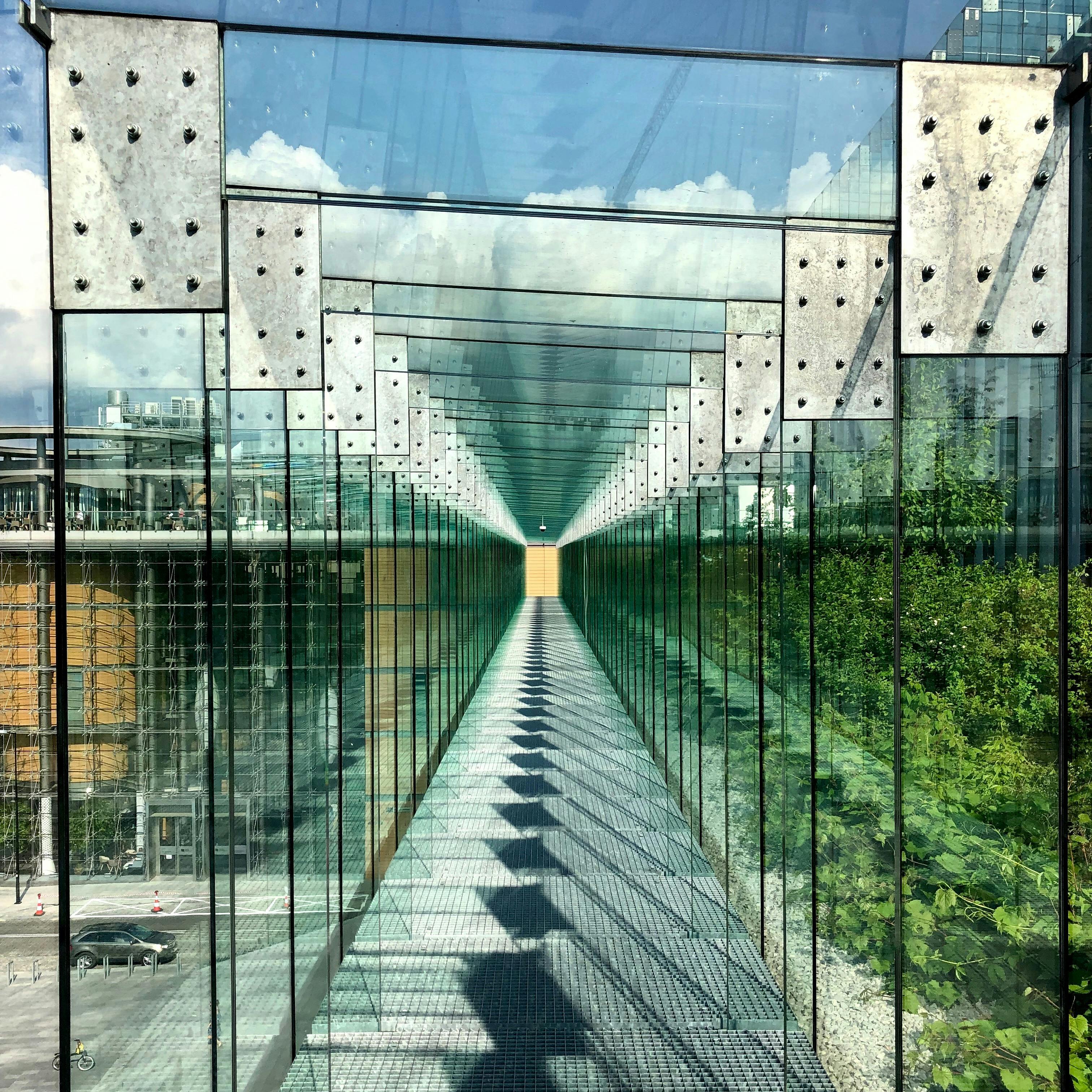 Corridor with Transparent Windows · Free Stock Photo