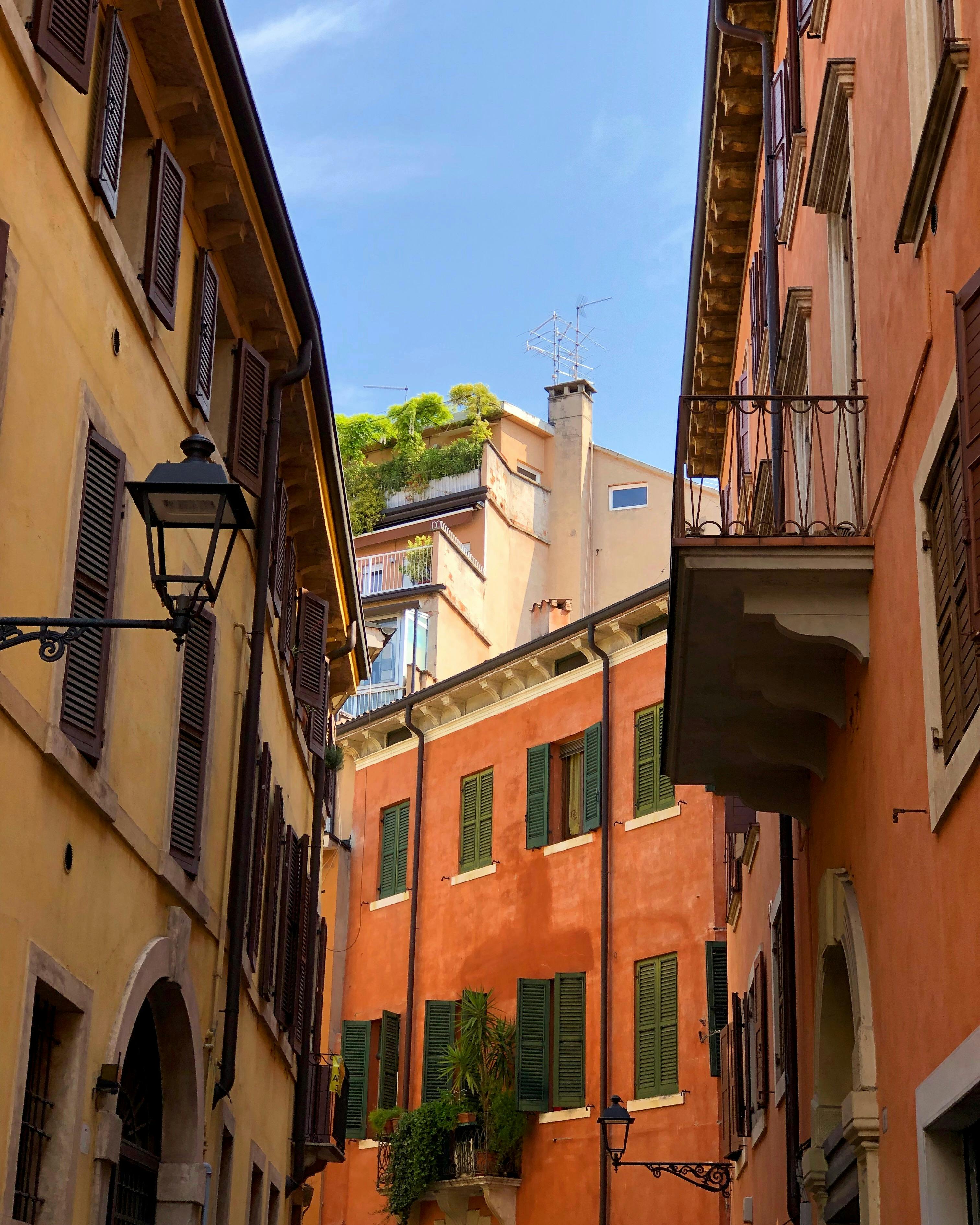 Old Tenements in City · Free Stock Photo