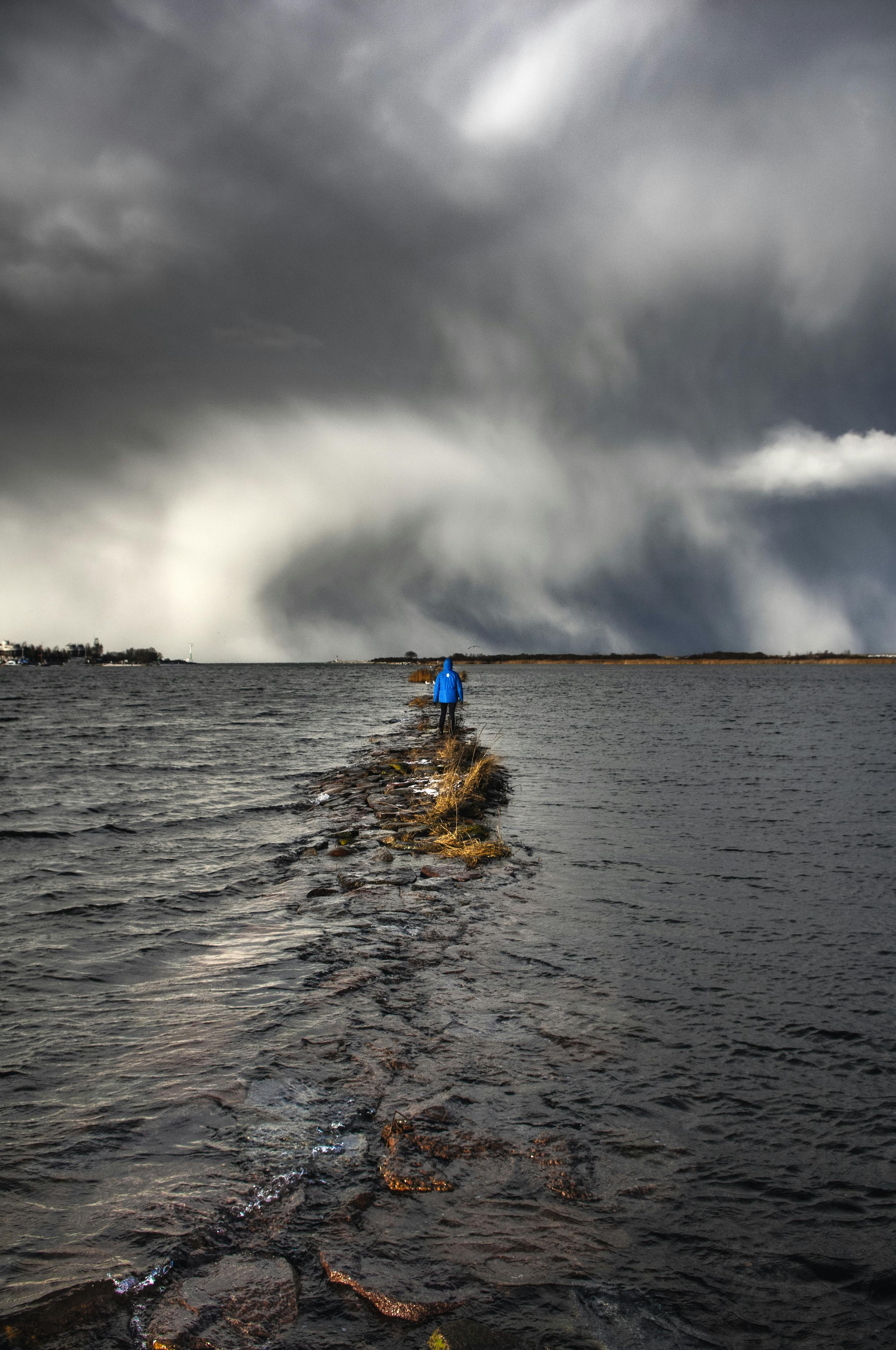 Stuck In A Storm Photos, Download The BEST Free Stuck In A Storm Stock ...