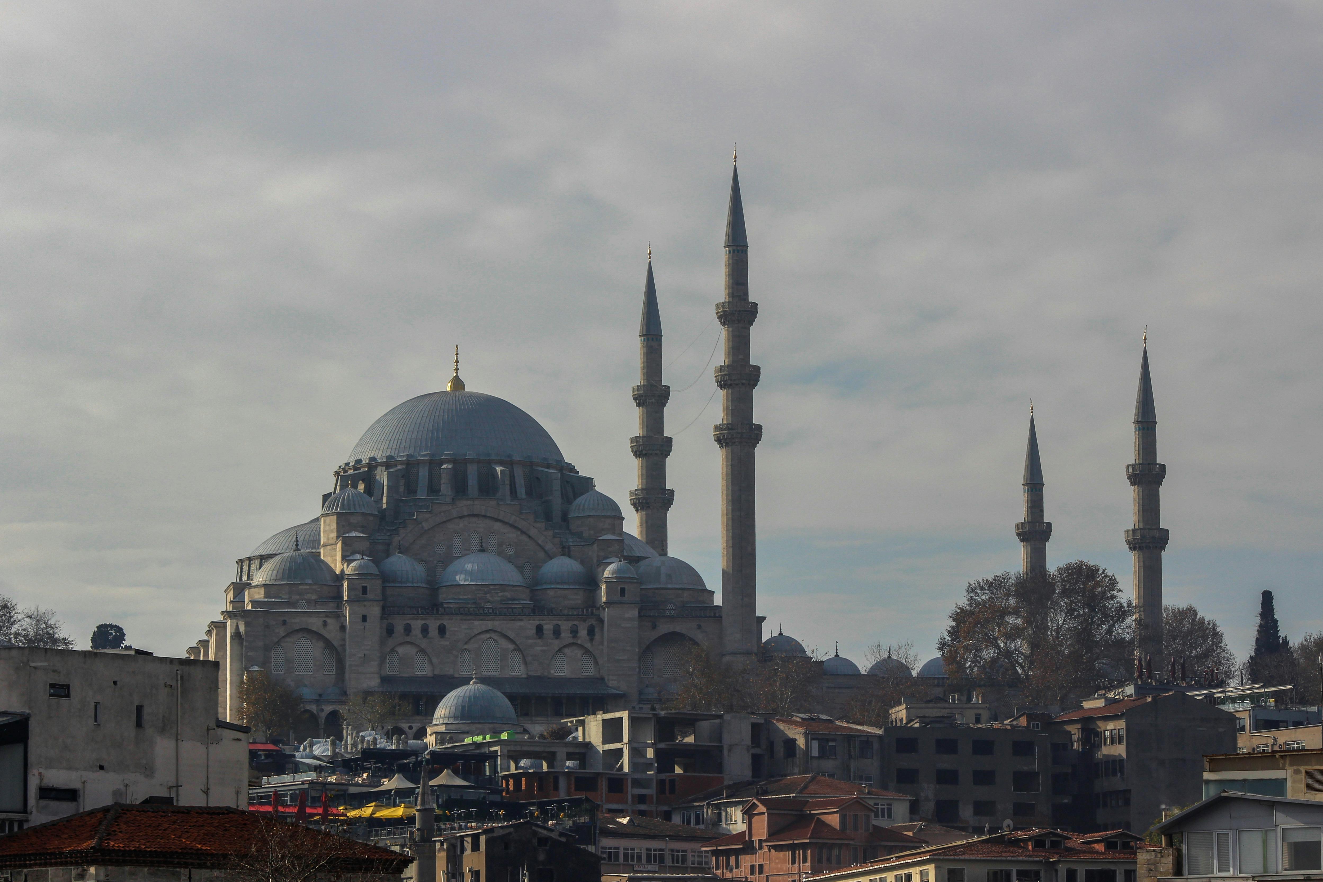 Decorations in Mosque · Free Stock Photo