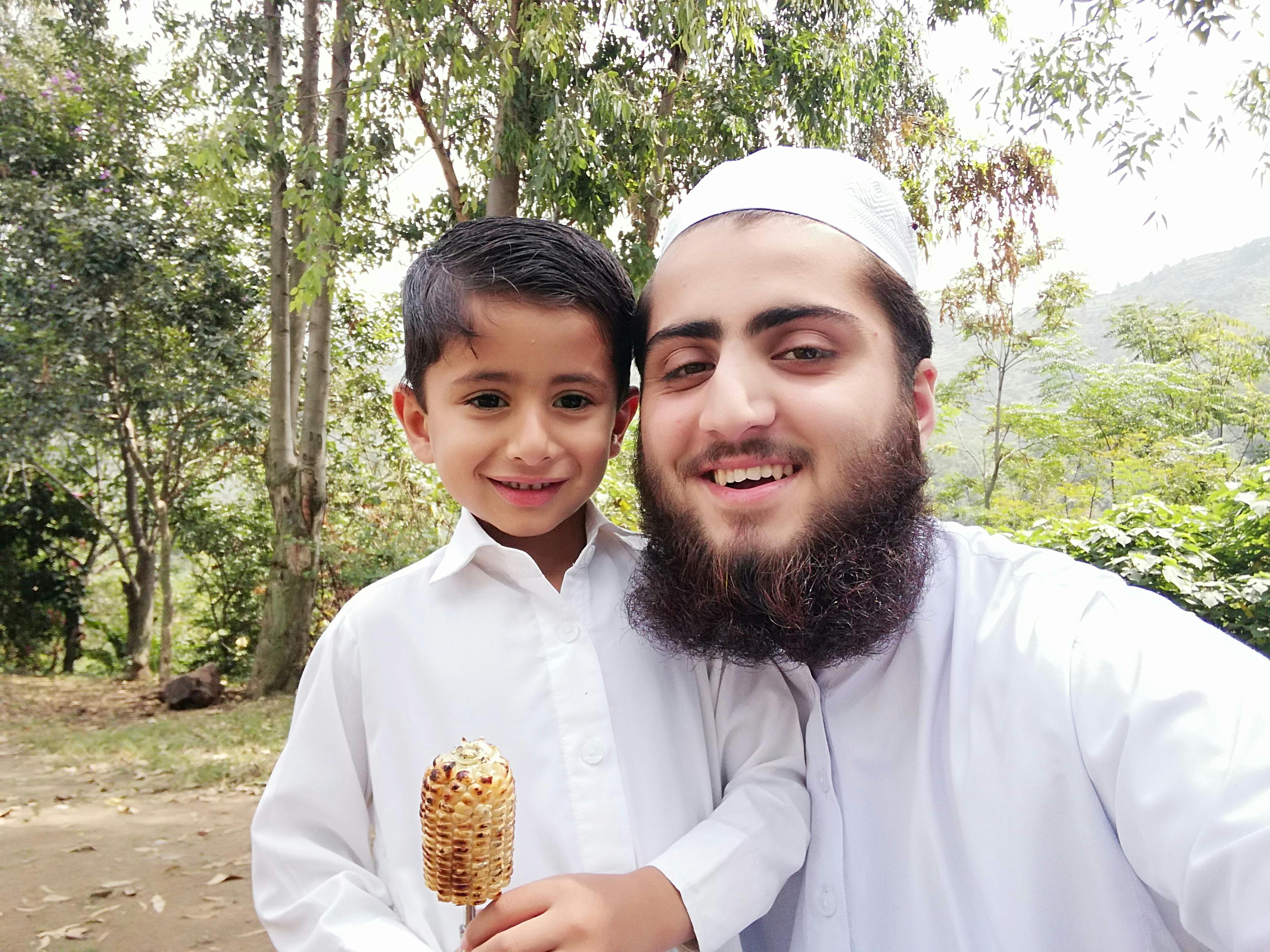Free stock photo of A with kid is smiling, Beard and smile, Islamic beard