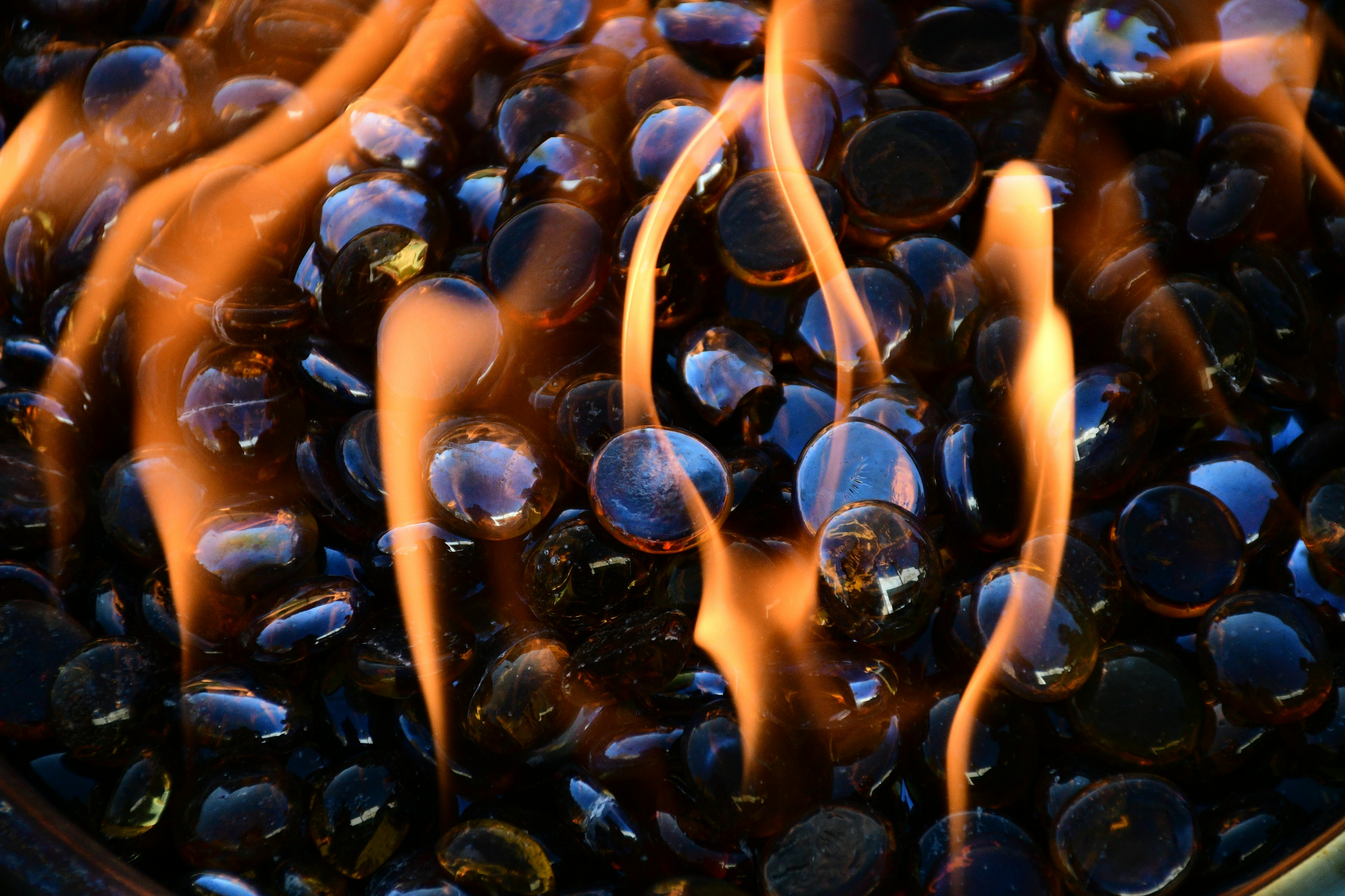Clos-up of Flames and Crystal Pebbles · Free Stock Photo