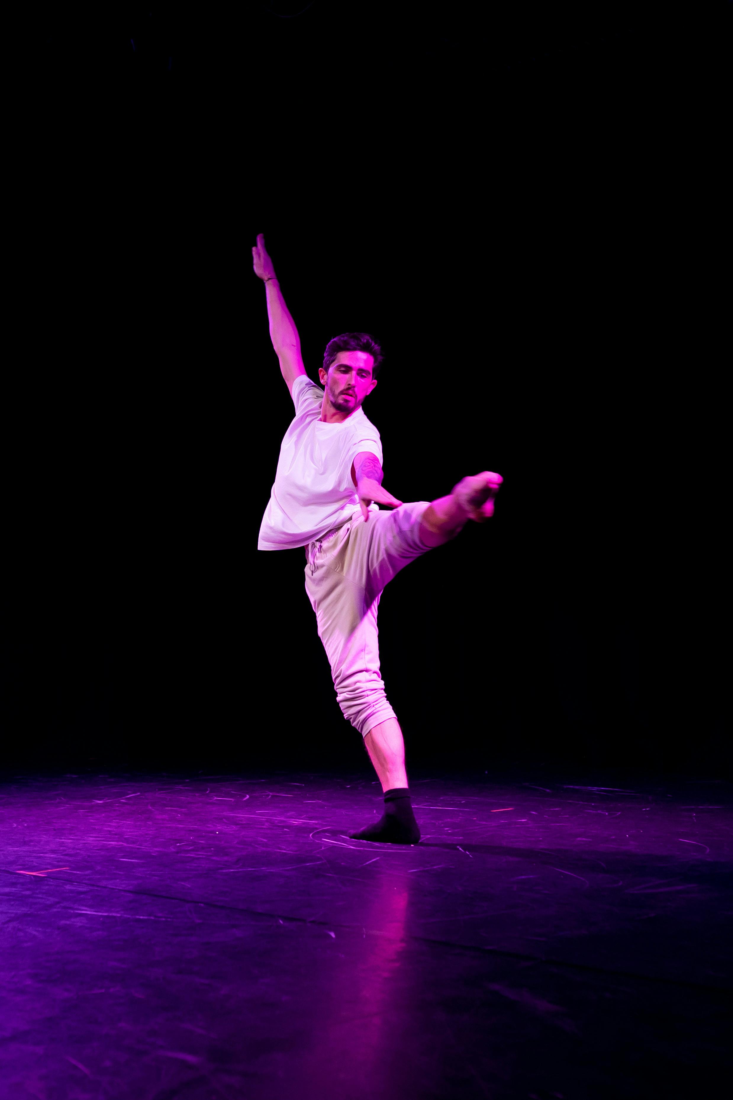 Man Dancing on Stage · Free Stock Photo