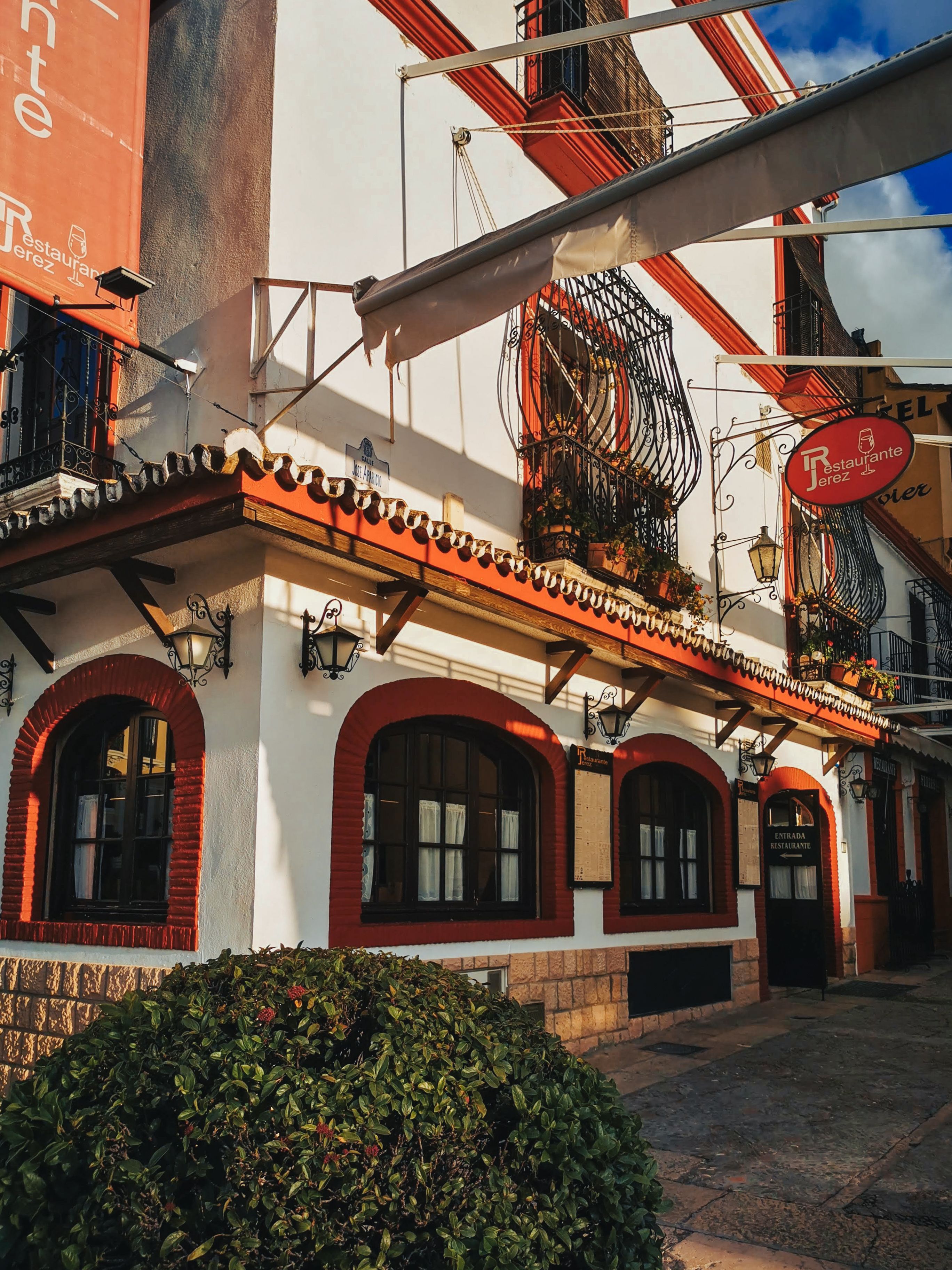 Facade of Restaurant · Free Stock Photo