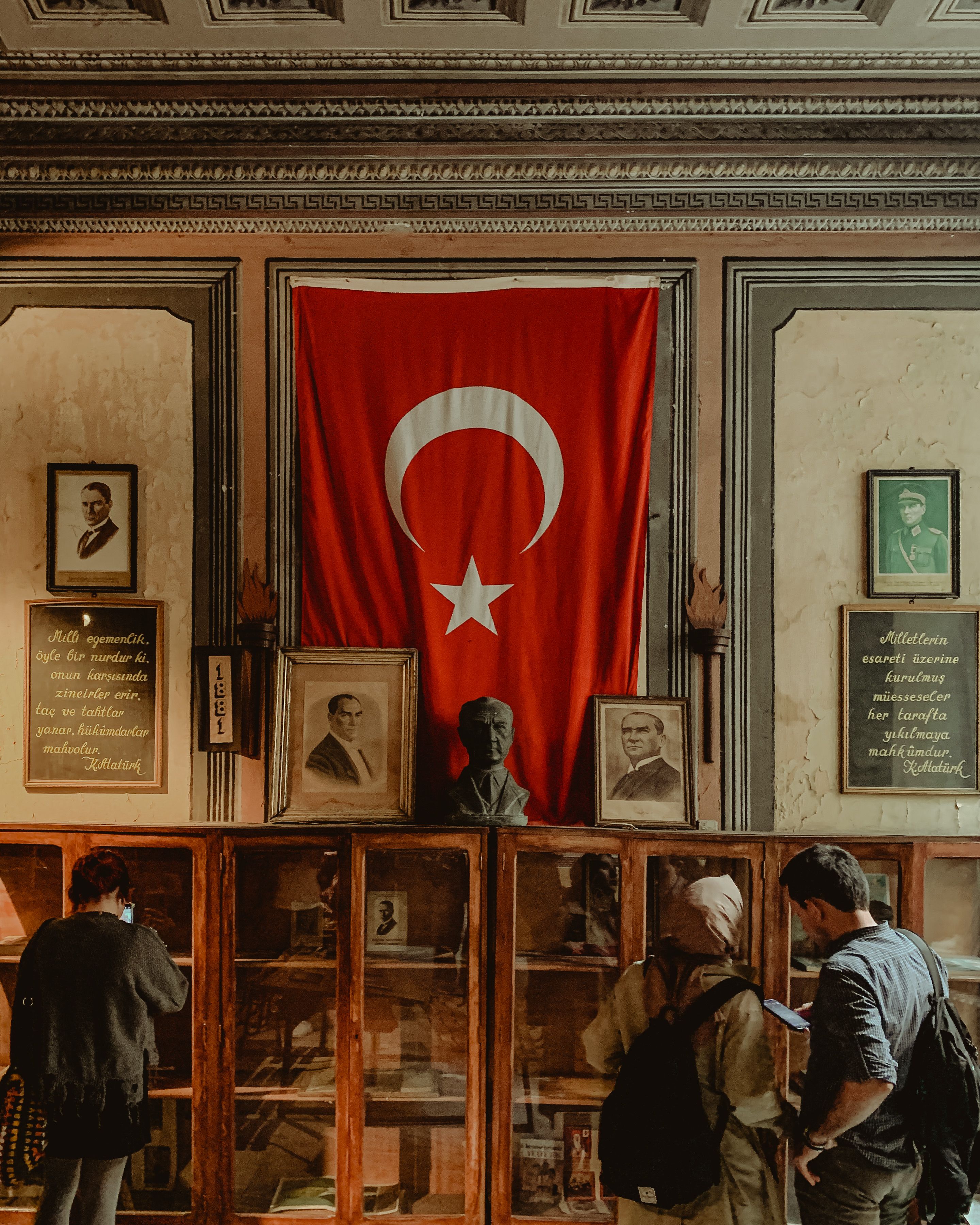 A Flag in a Museum · Free Stock Photo