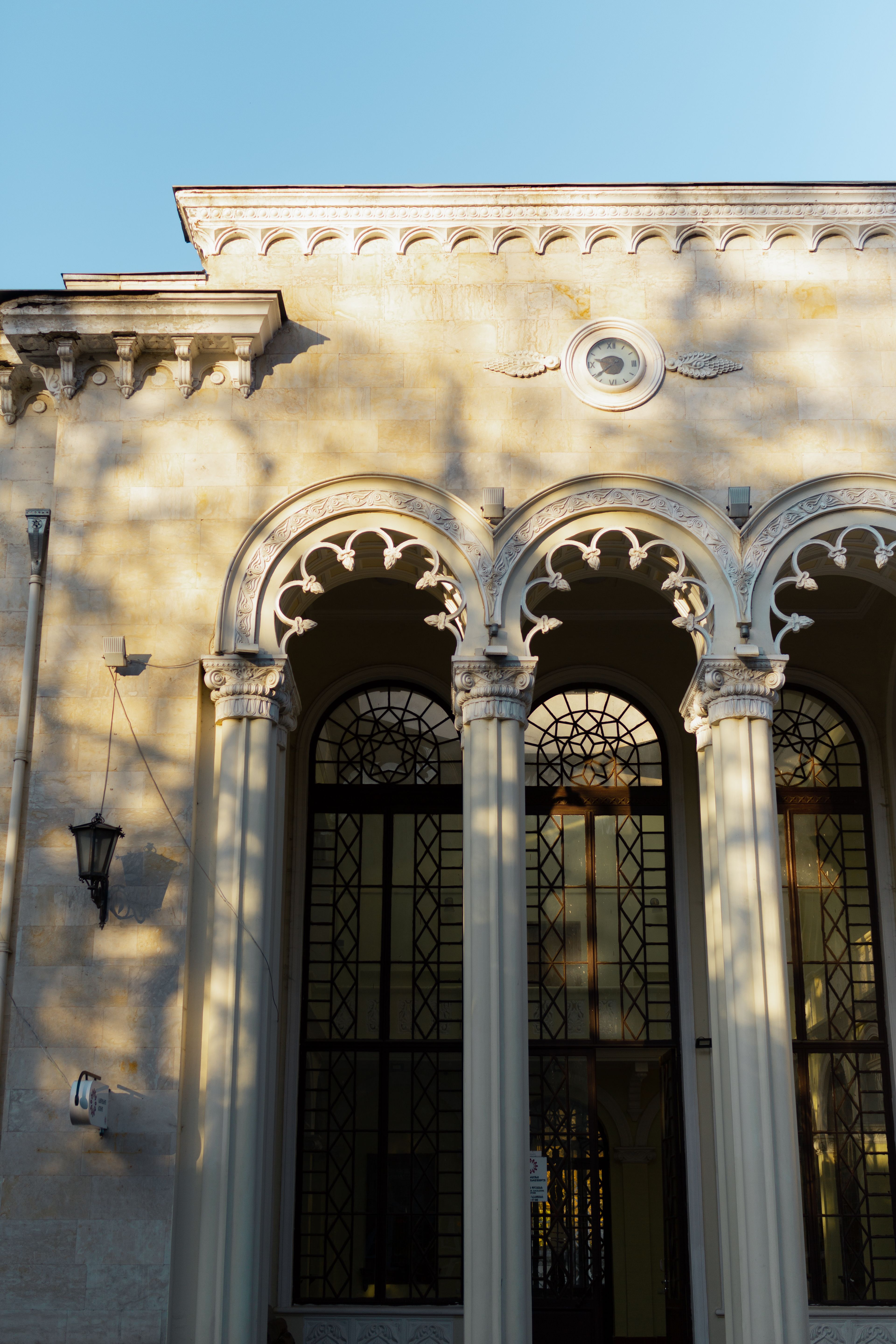 Facade with Columns · Free Stock Photo