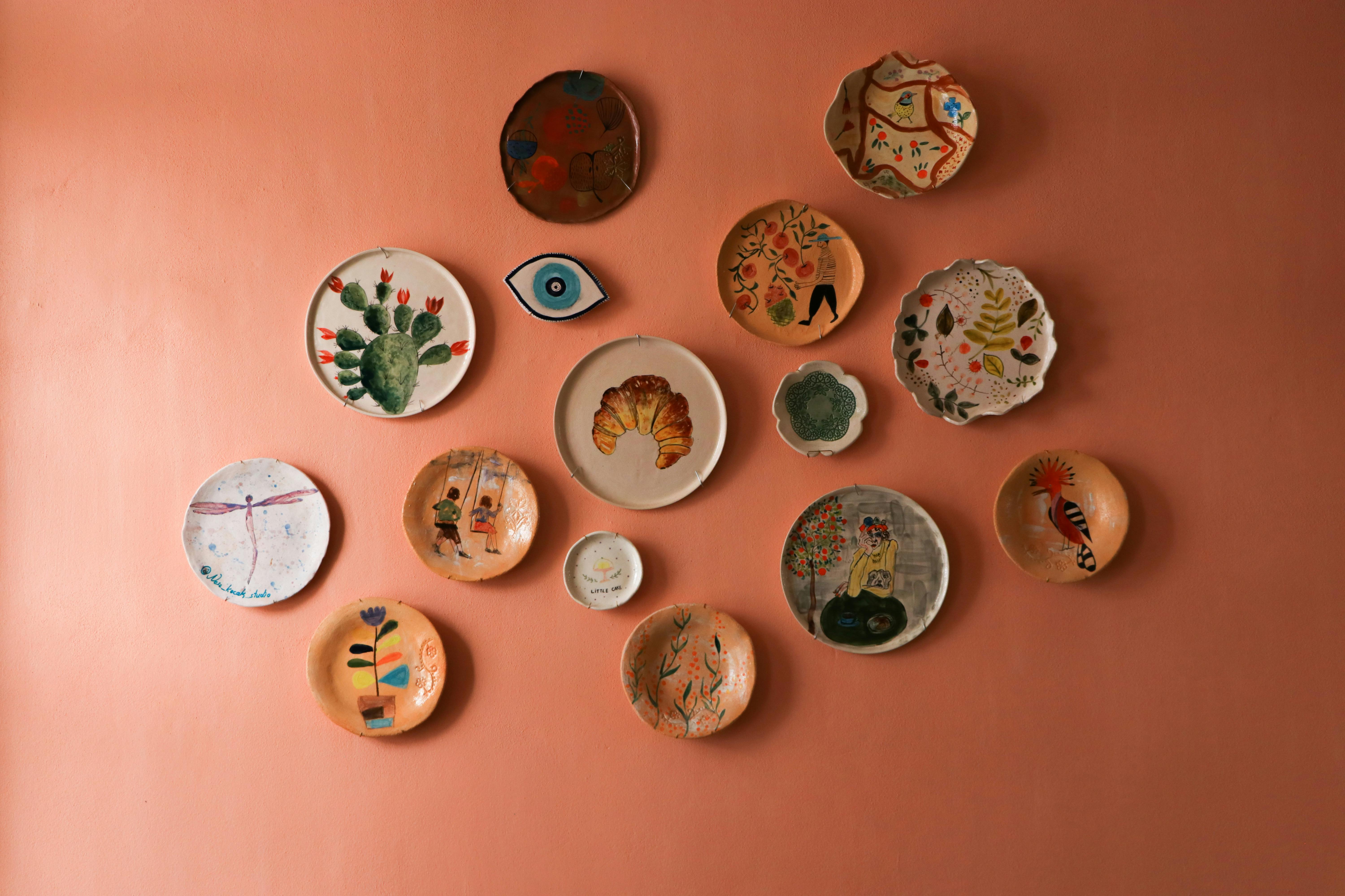 Paintings on Plates · Free Stock Photo