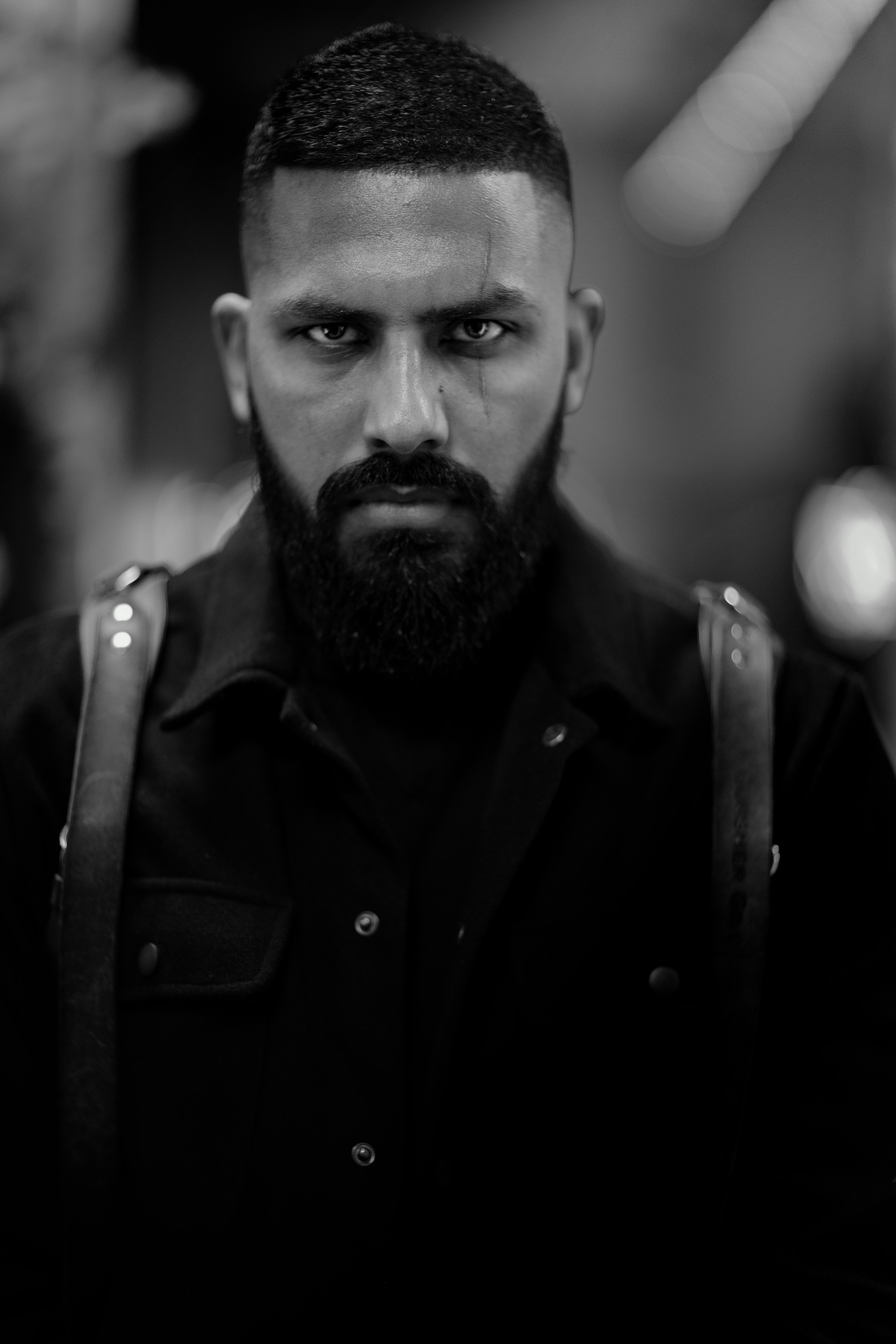 Mans Face in Grayscale · Free Stock Photo