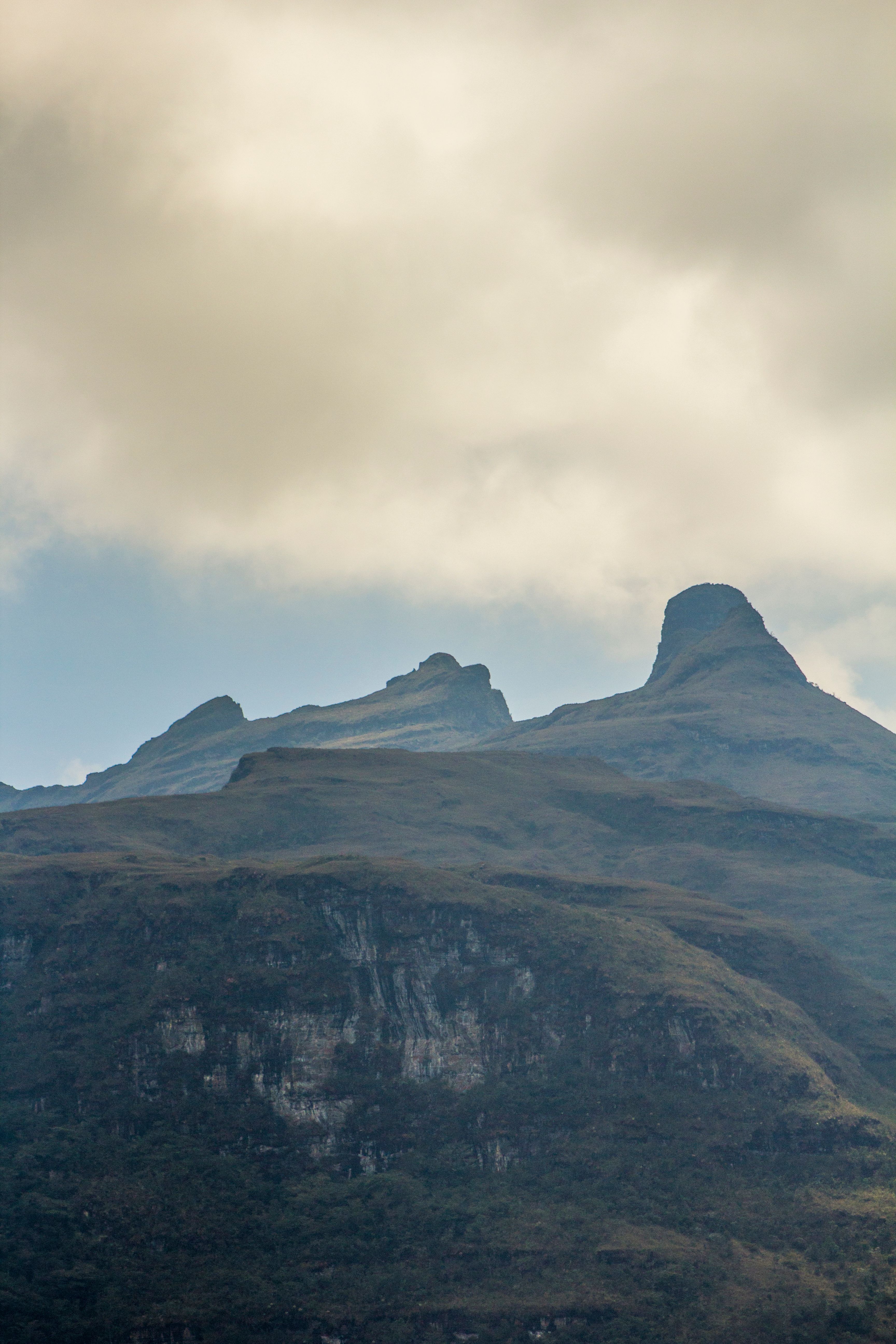 Green Hills Photos, Download The BEST Free Green Hills Stock Photos ...