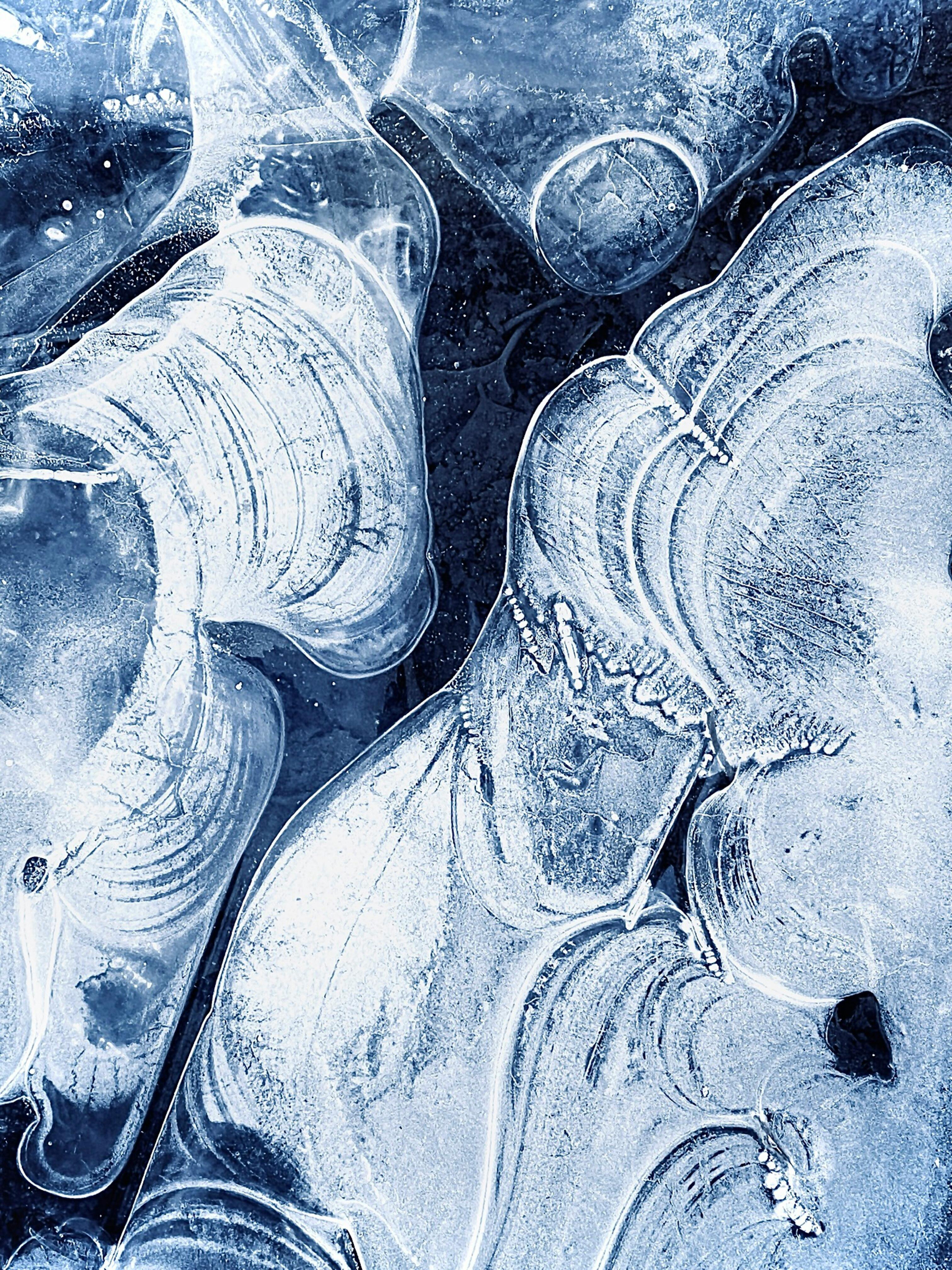 Vibrating Liquid Substance · Free Stock Photo