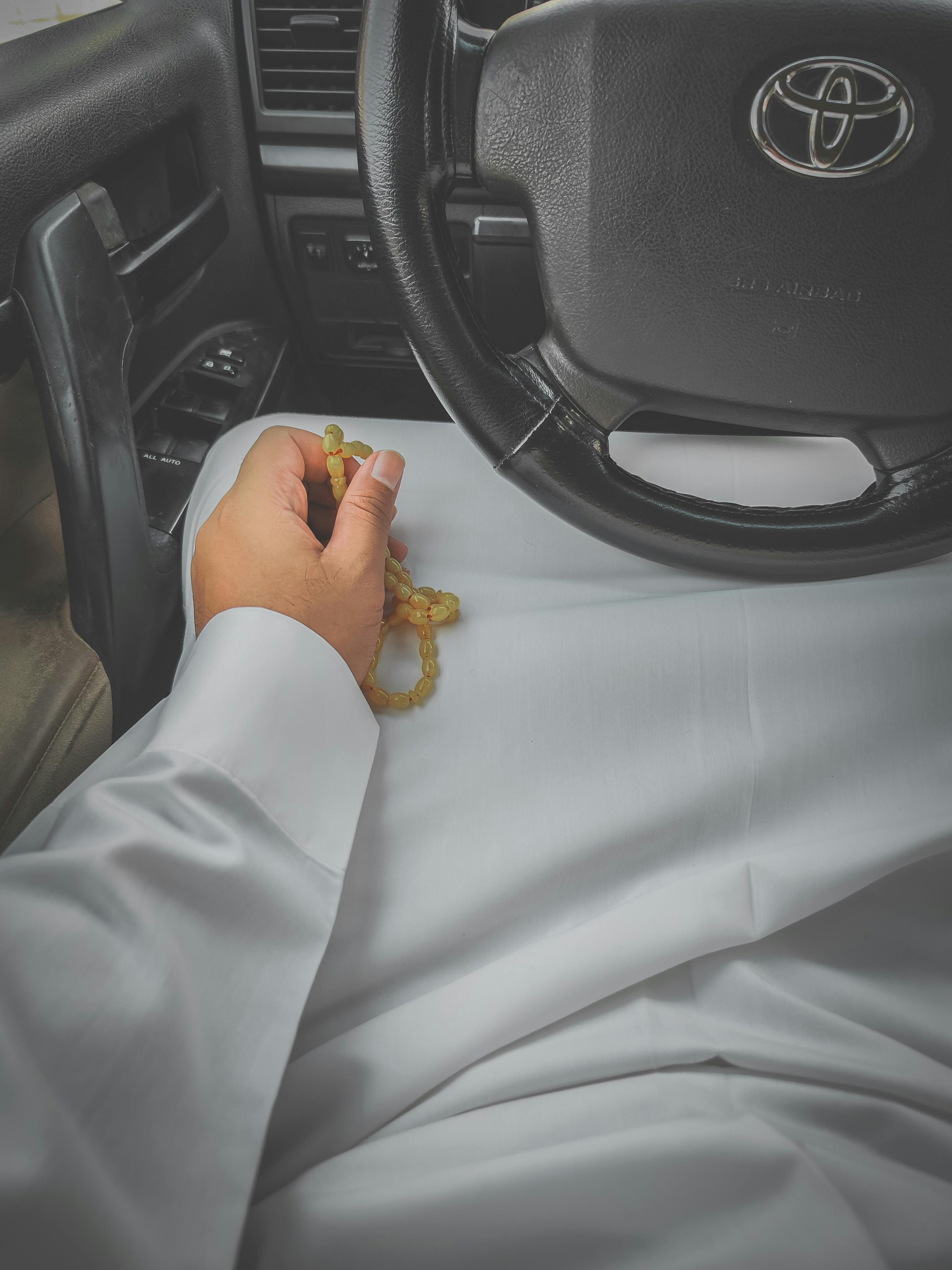 Muslim Car Photos, Download The BEST Free Muslim Car Stock Photos & HD ...