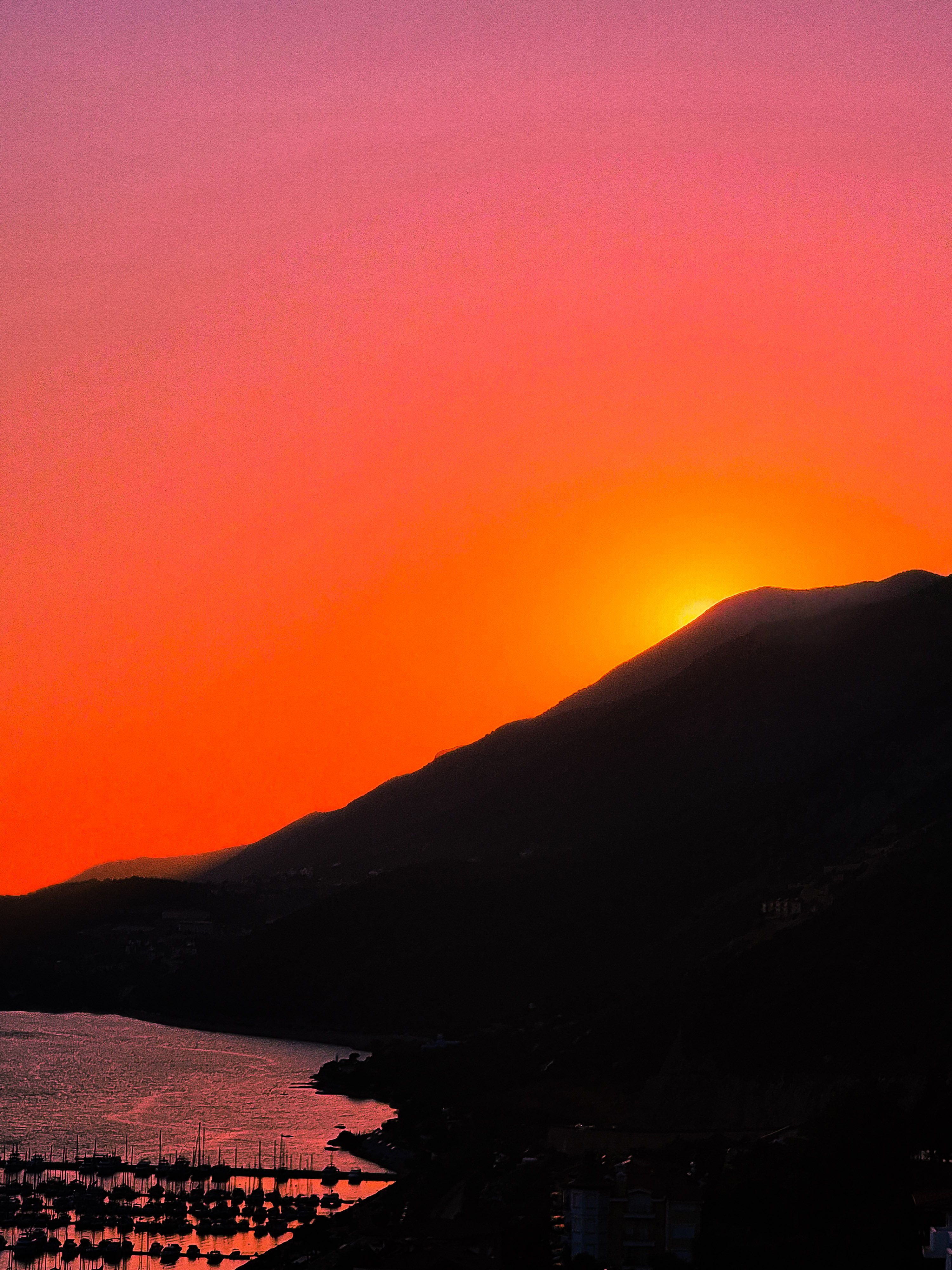 Beautiful Sunset Over Mountains · Free Stock Photo