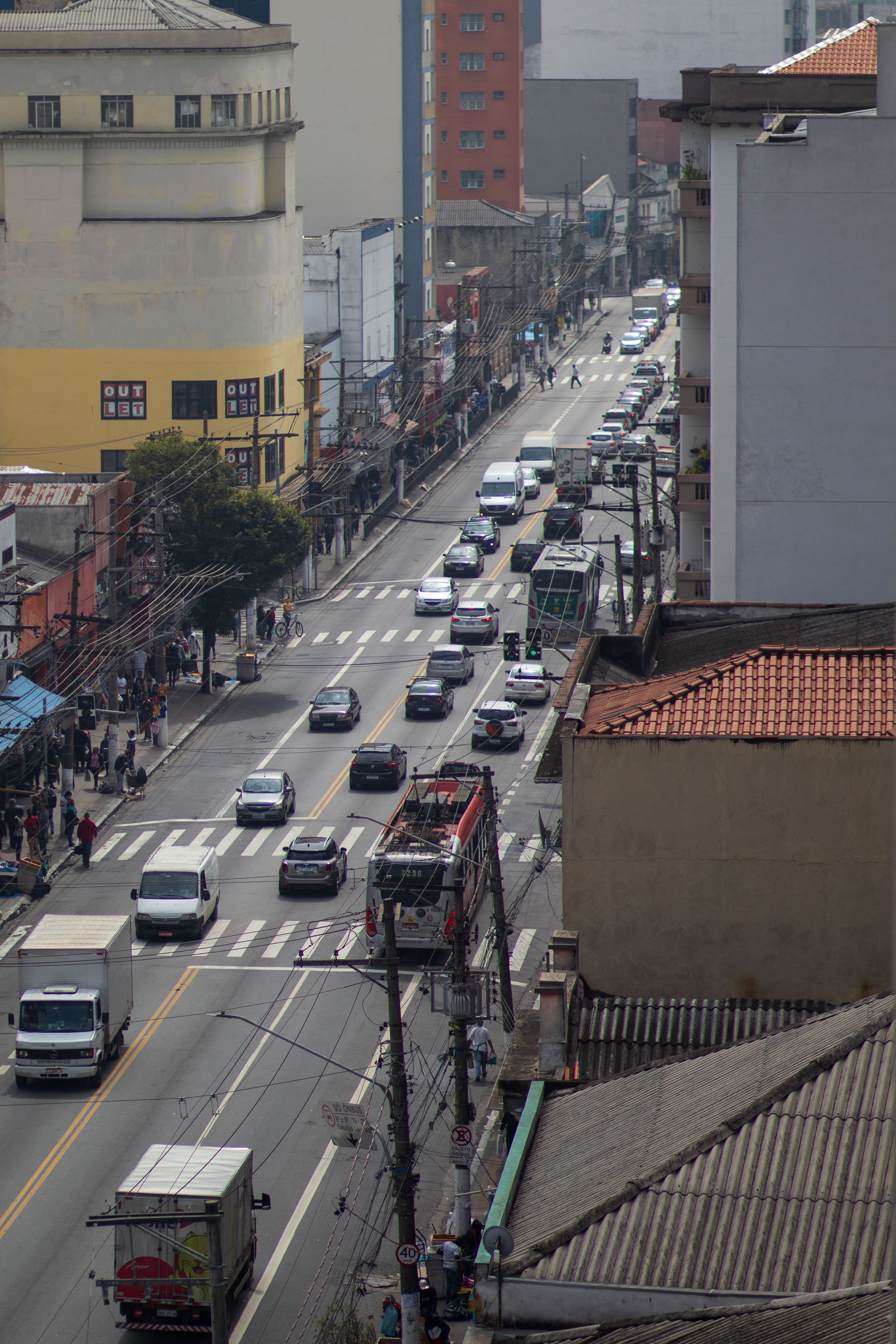 Traffic on Street in City · Free Stock Photo
