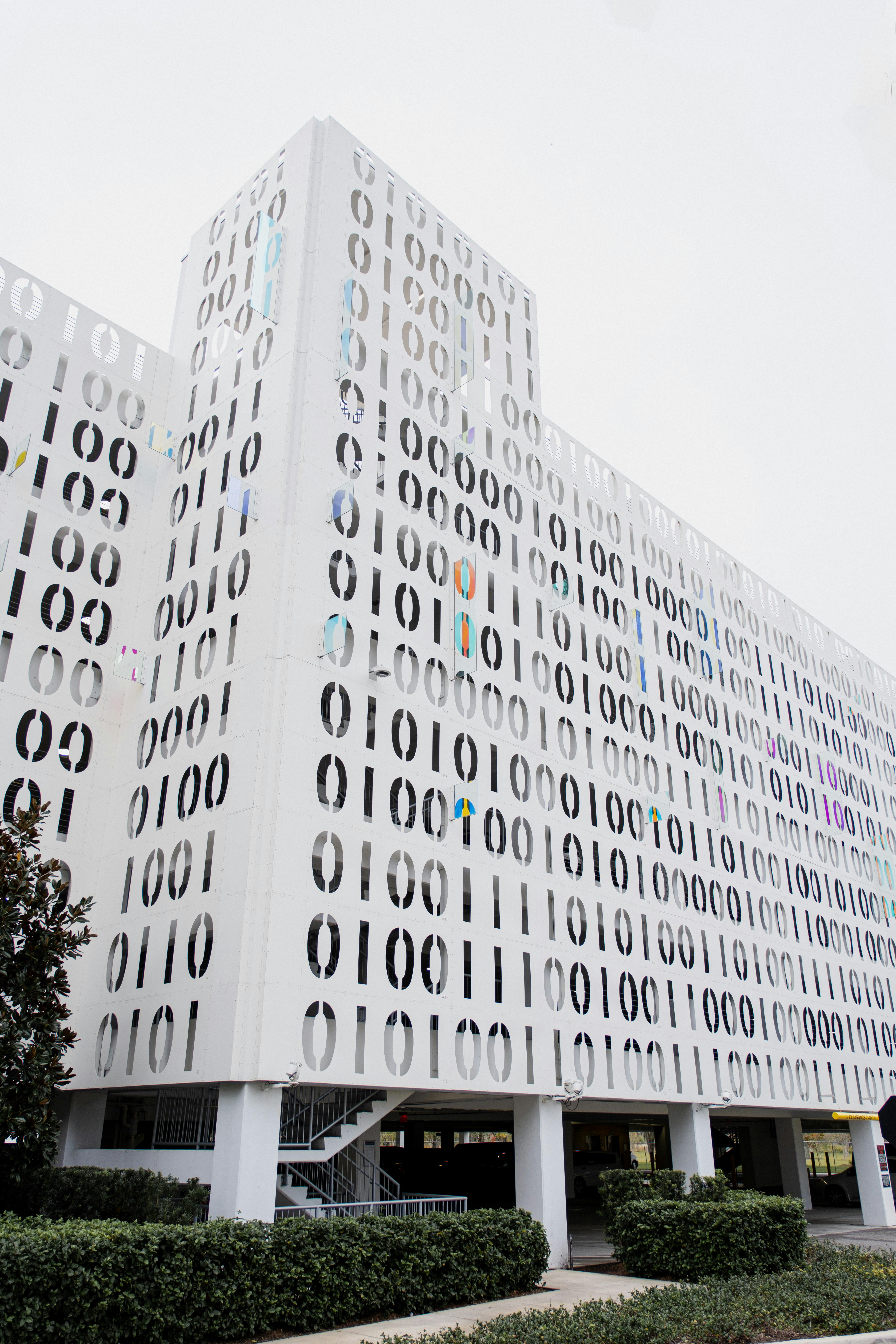 Decorated Building with White Walls · Free Stock Photo