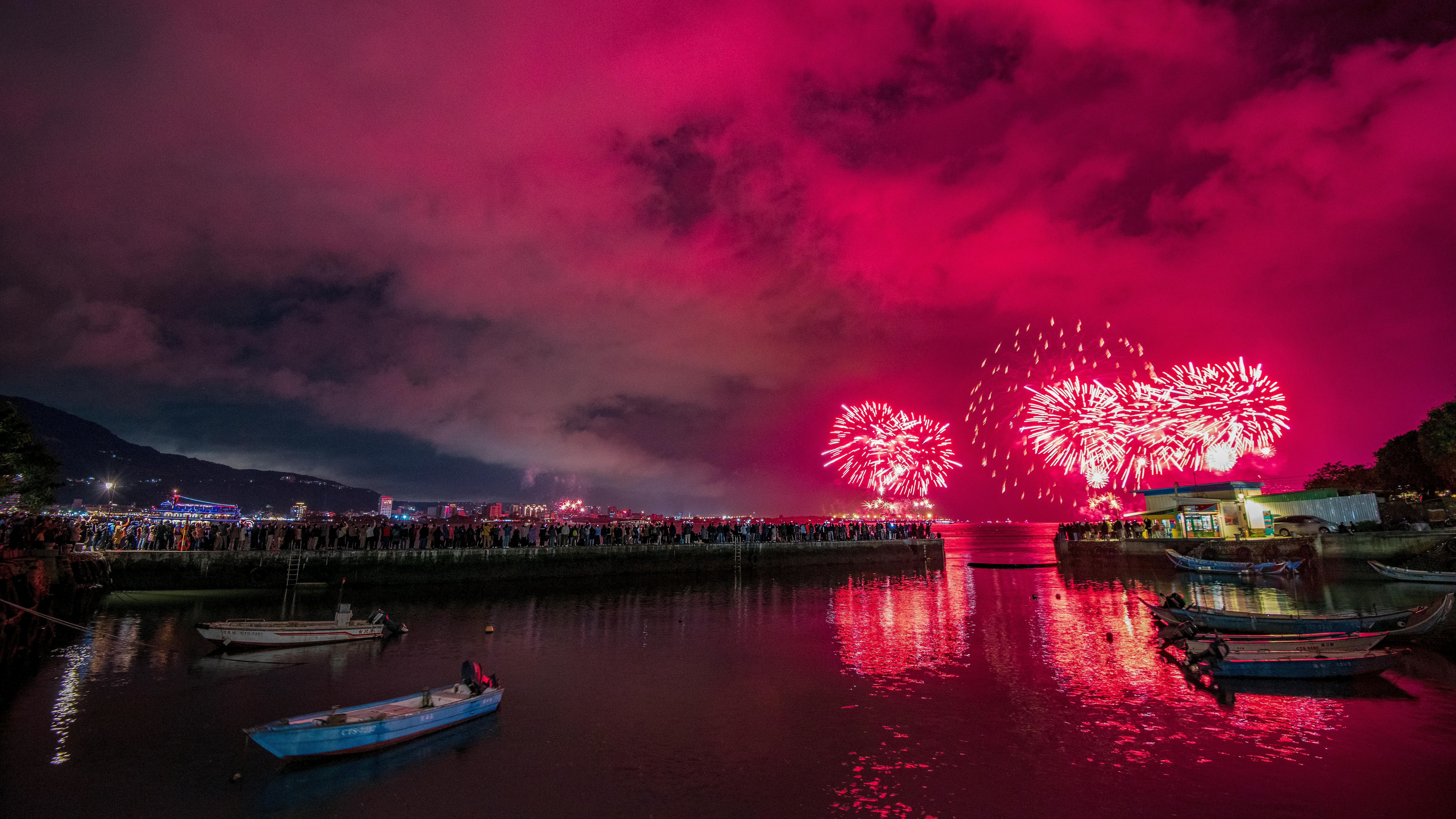 Fireworks over Harbor · Free Stock Photo