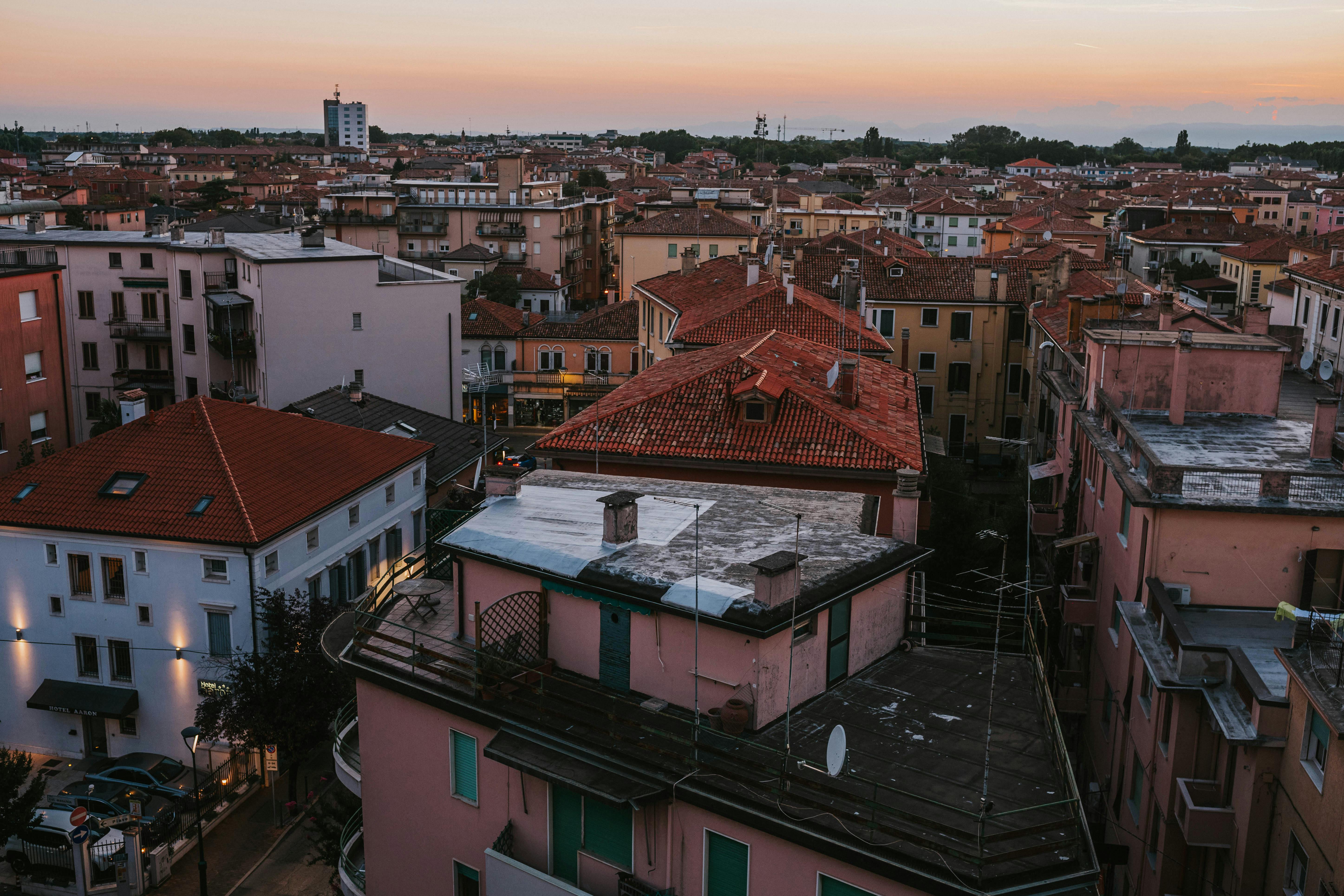 Old Tenements in City · Free Stock Photo