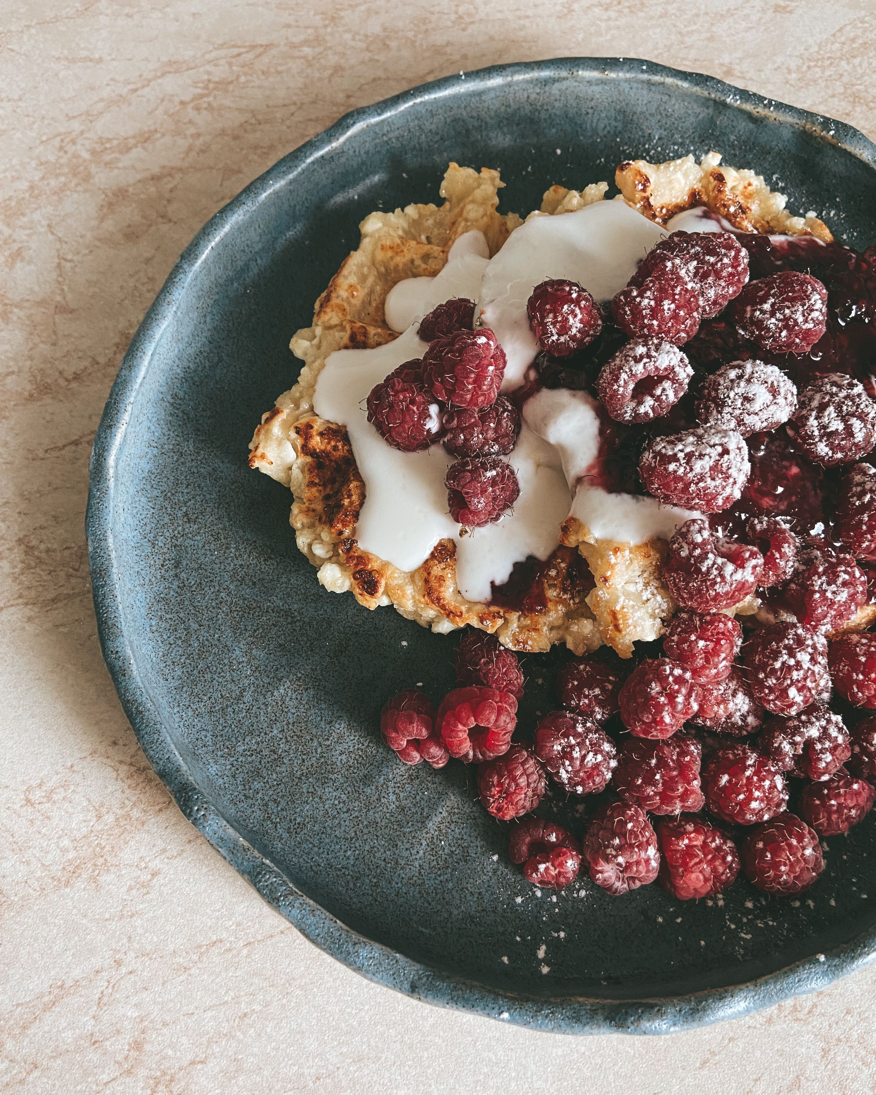 Food on Black Plate · Free Stock Photo