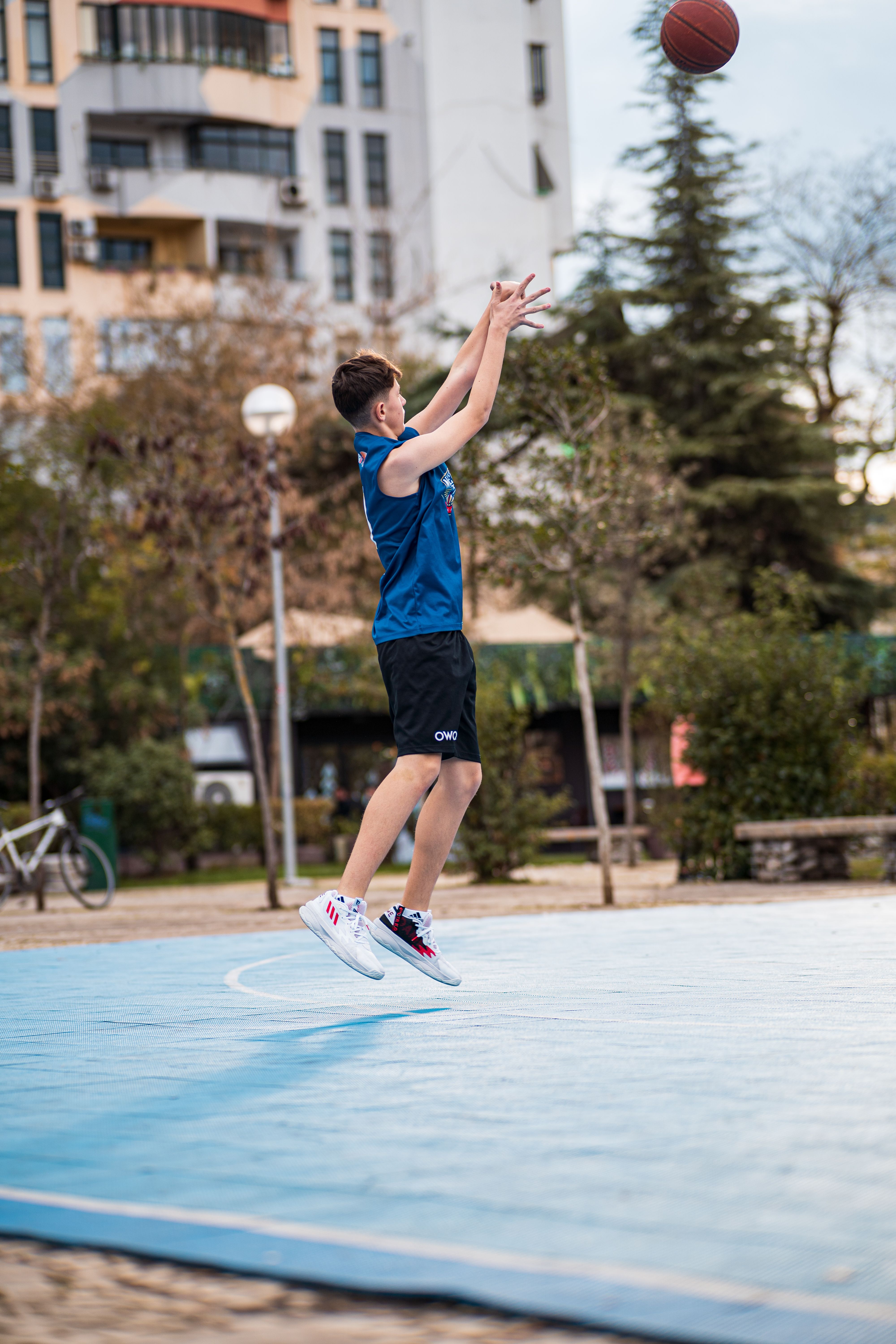 Man Shooting a Ball · Free Stock Photo