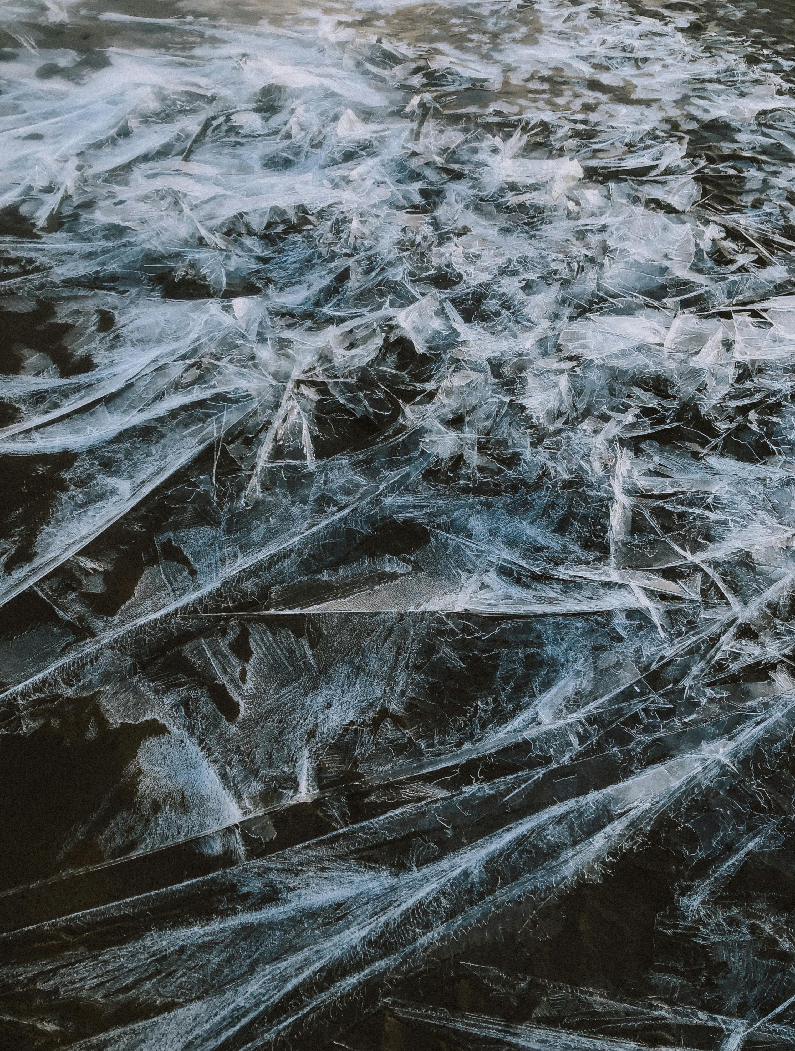 Ice on the ground with the words ice on the ground · Free Stock Photo