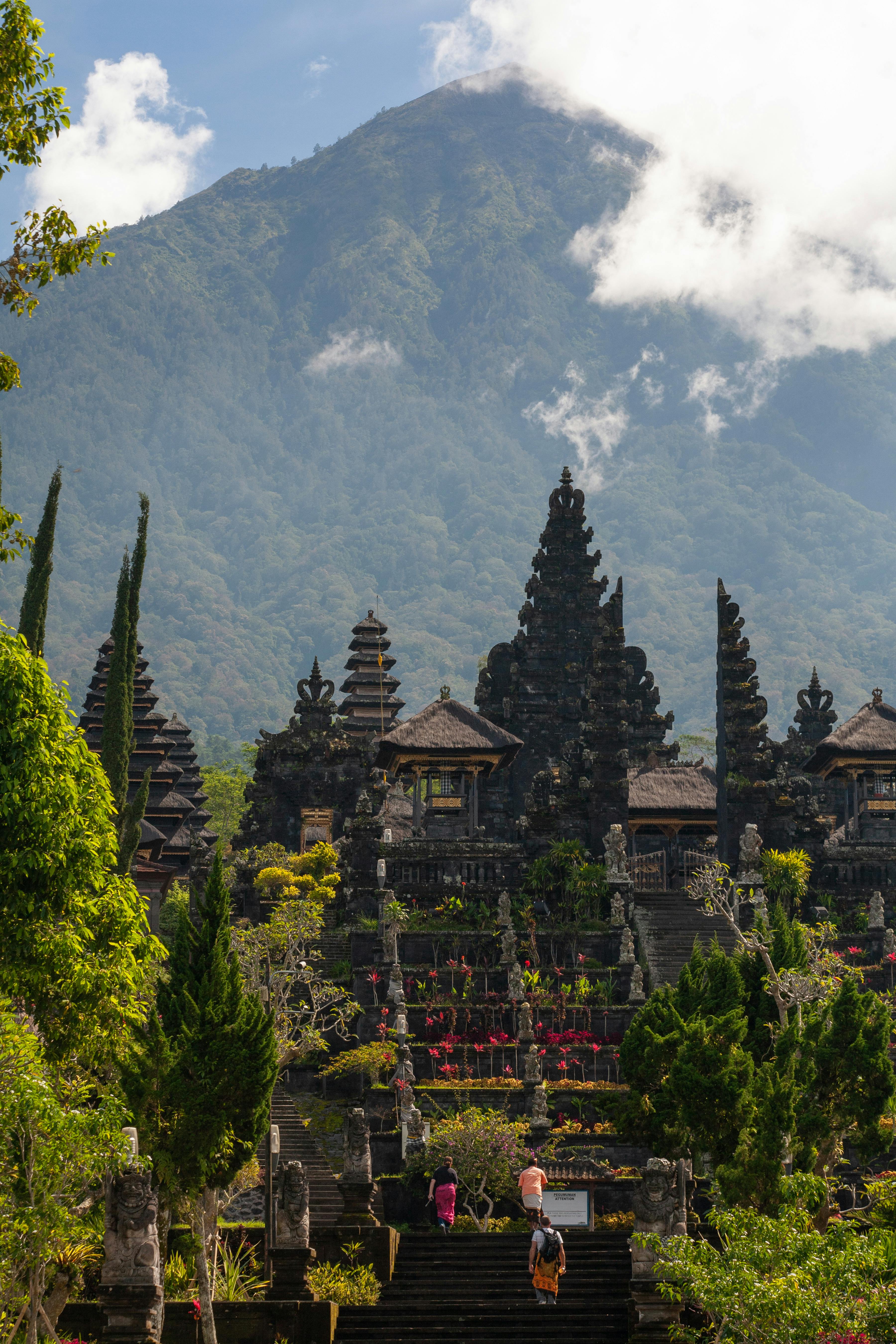 Temple with Mountain in Background · Free Stock Photo