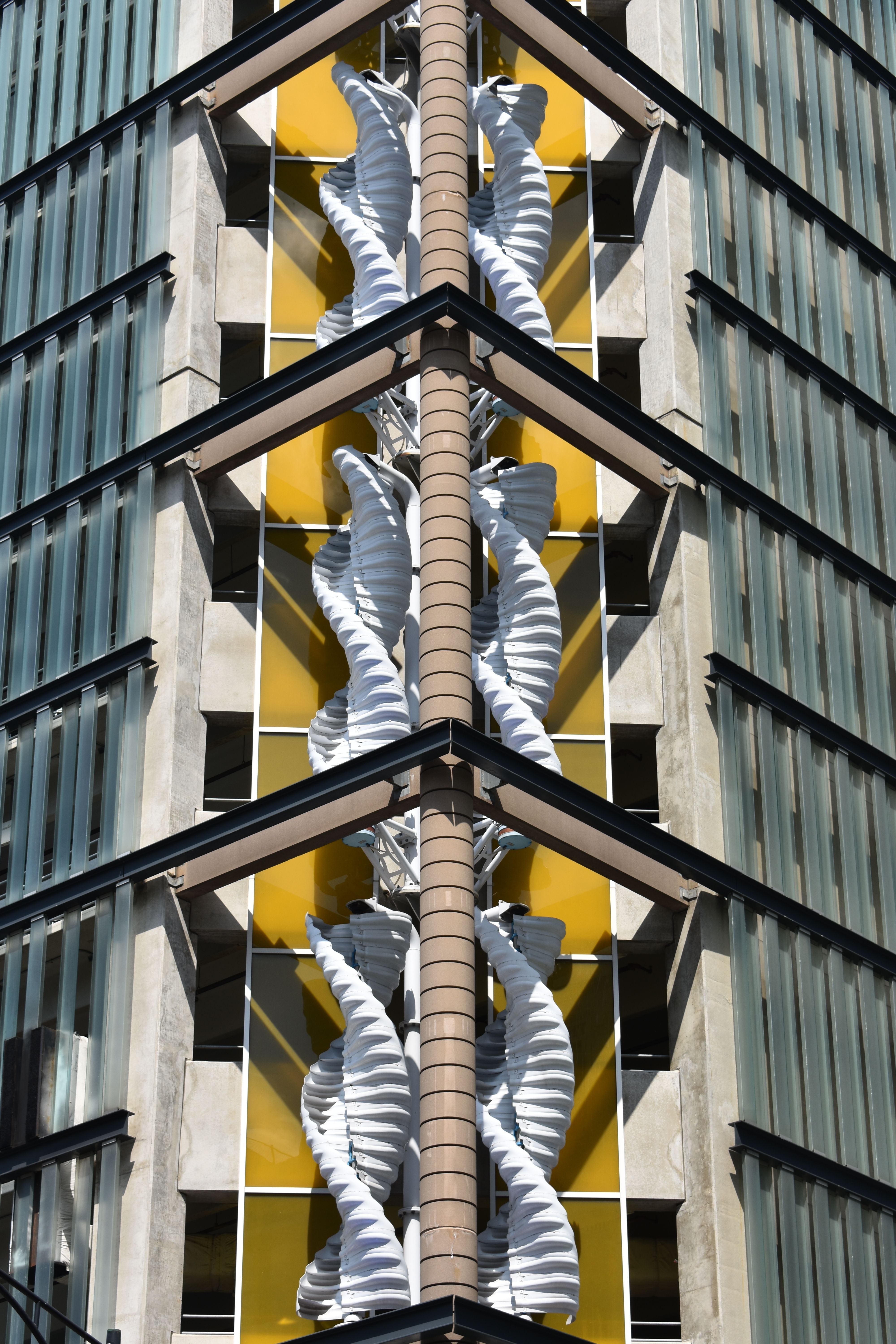 Artistic Facade of Modern Building · Free Stock Photo