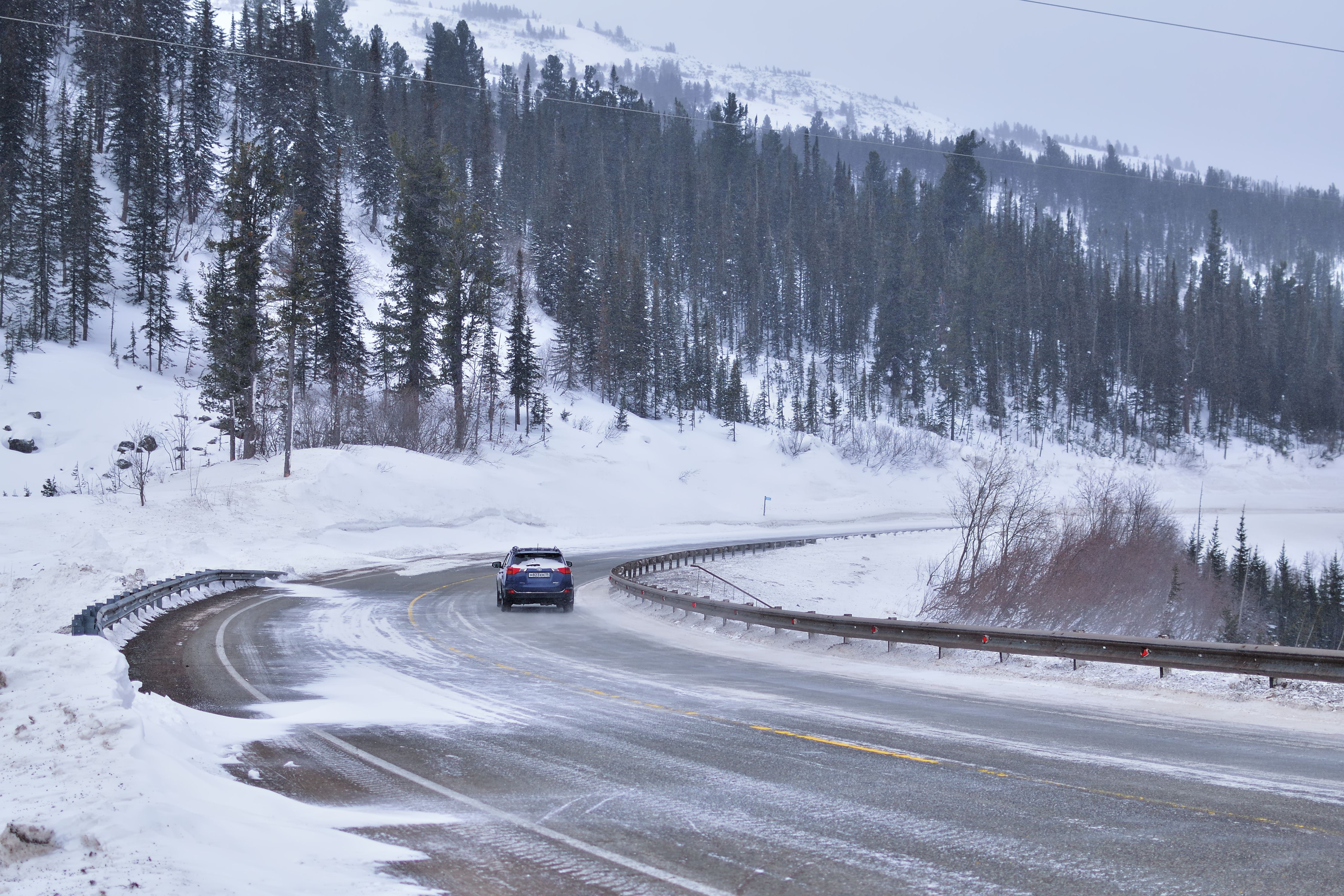 Vehicles on Road During Winter · Free Stock Photo
