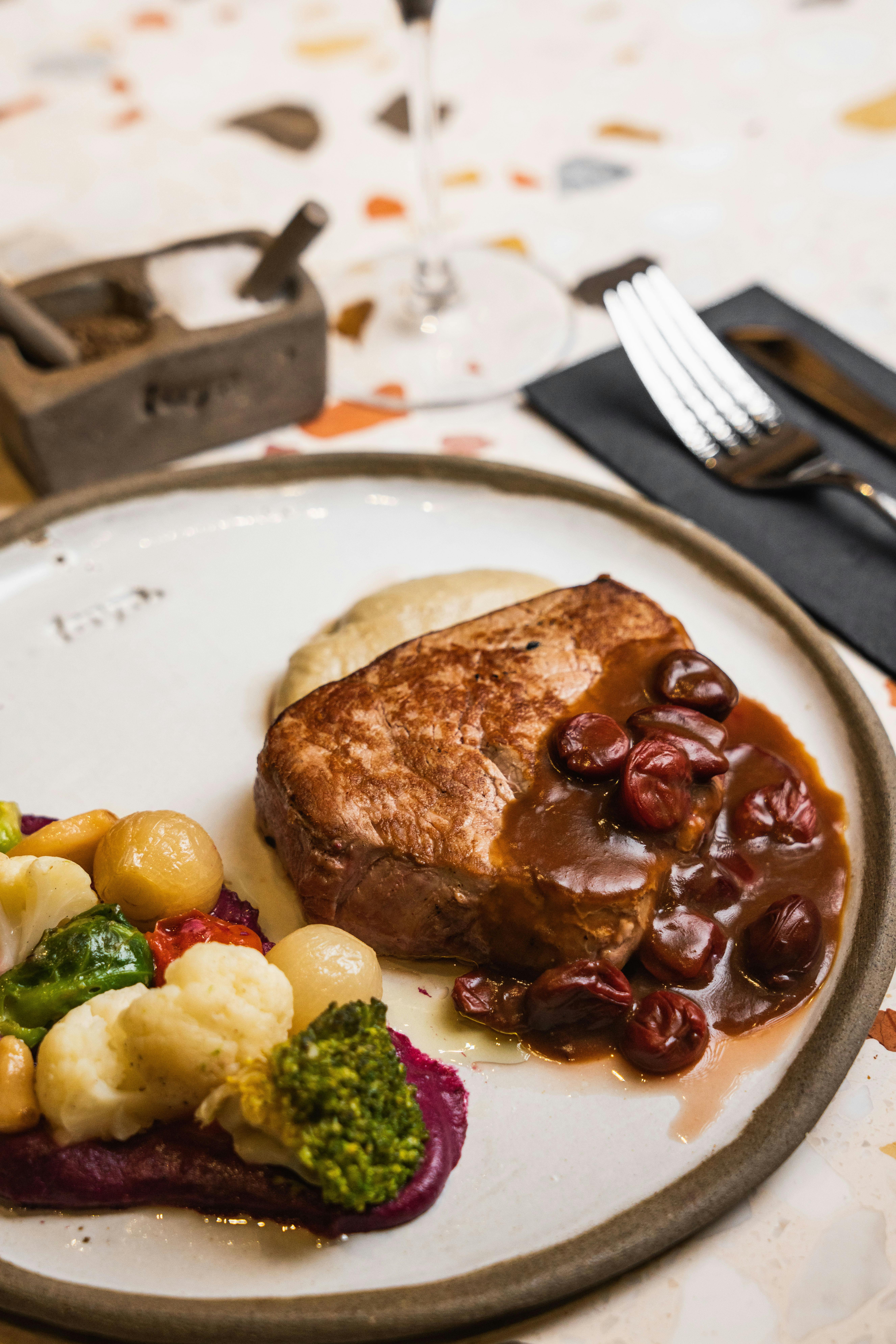 Photo gratuite de aliments, art culinaire, artistique, assiette, bœuf ...