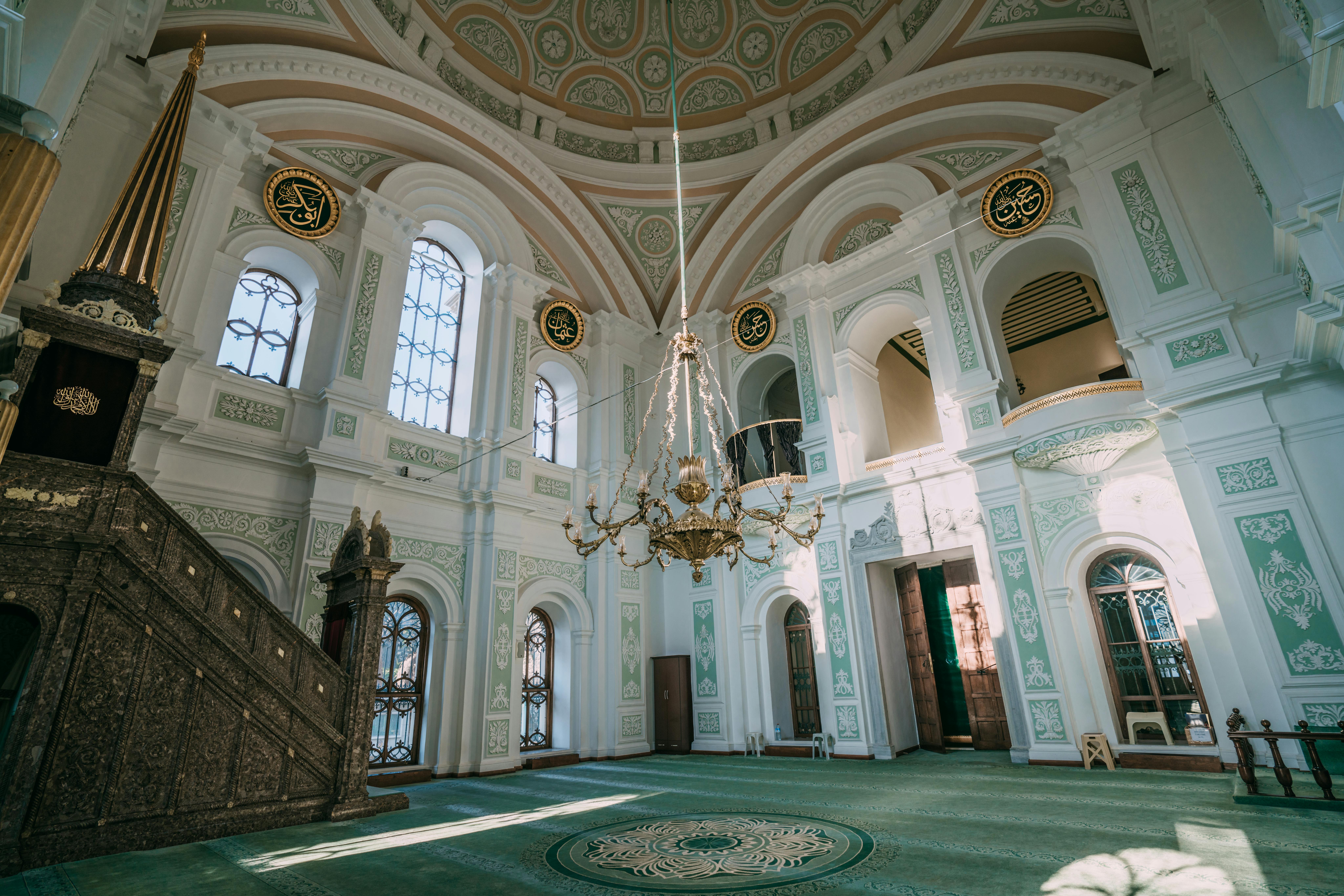 Interior of Mosque · Free Stock Photo