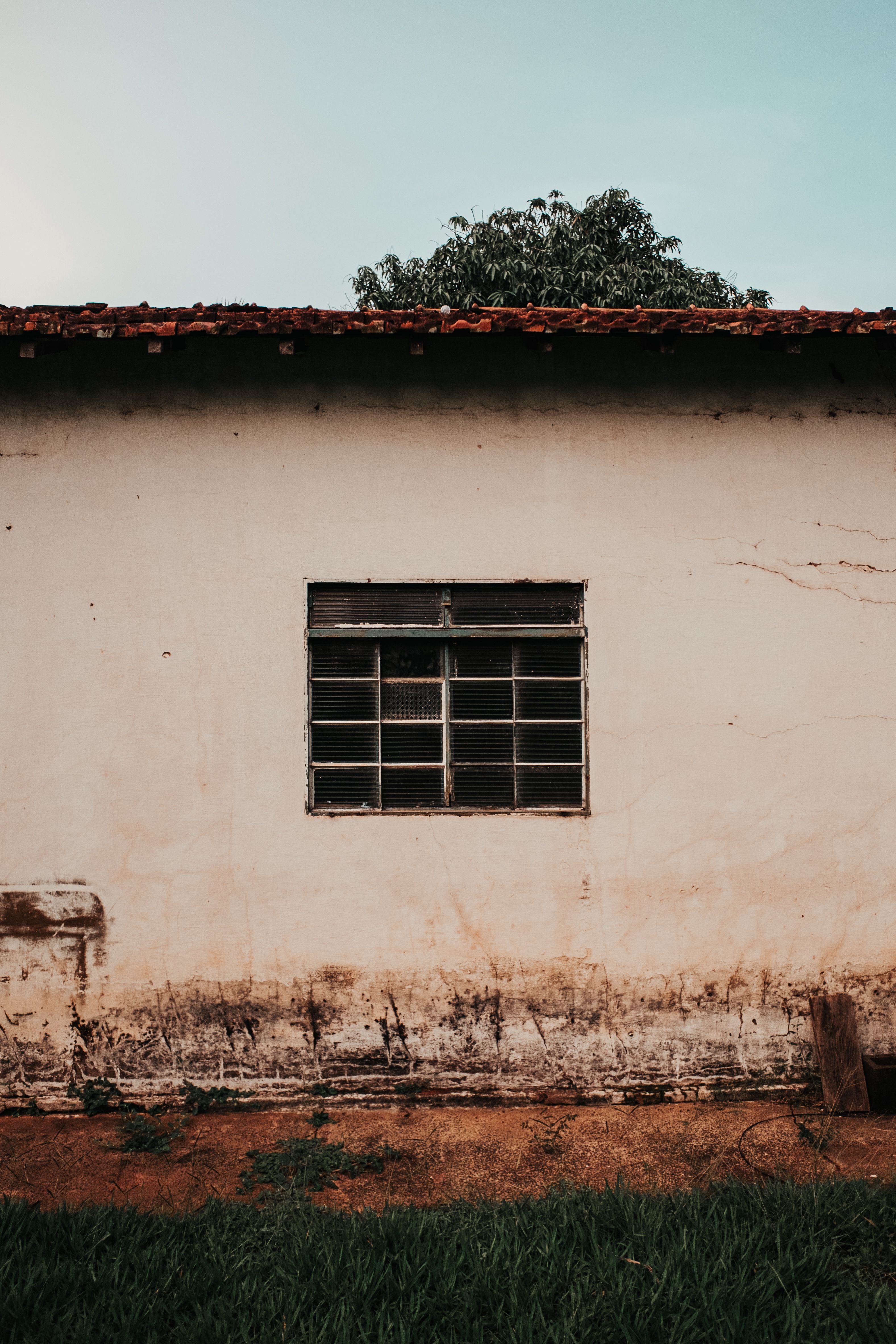 Window of a Farm Building · Free Stock Photo