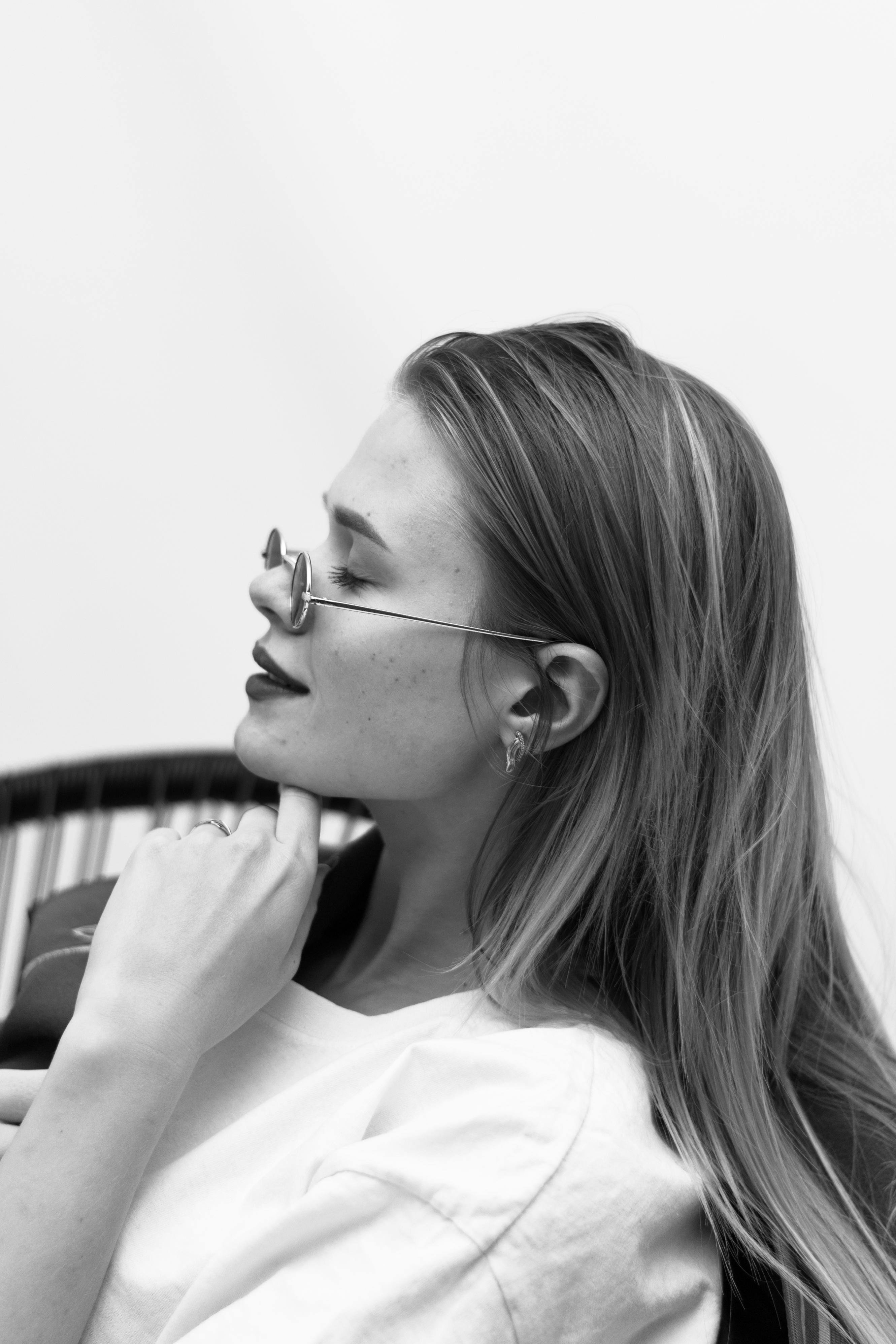 Grayscale Photo of Woman · Free Stock Photo