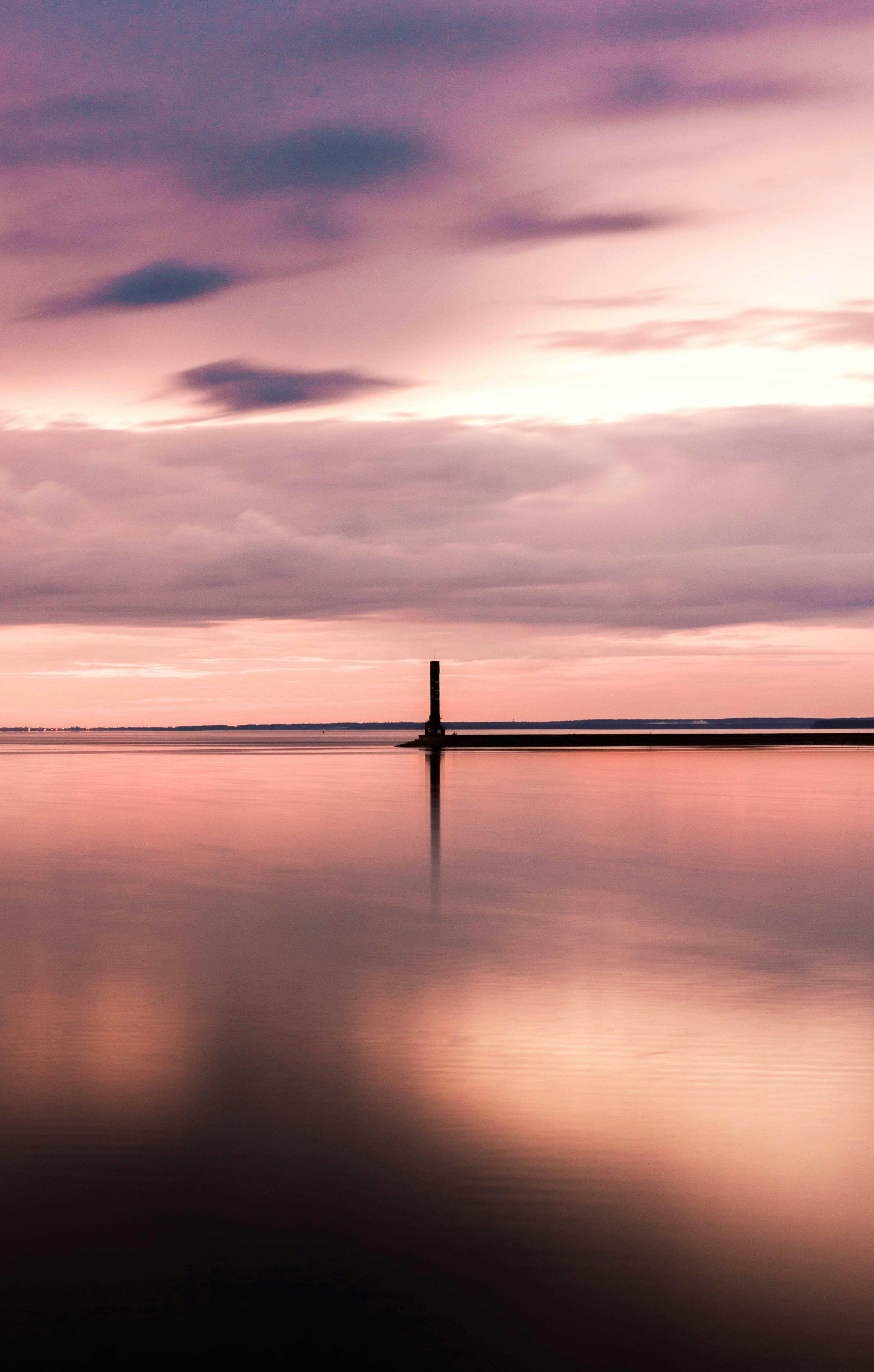 Calm Body of Water · Free Stock Photo