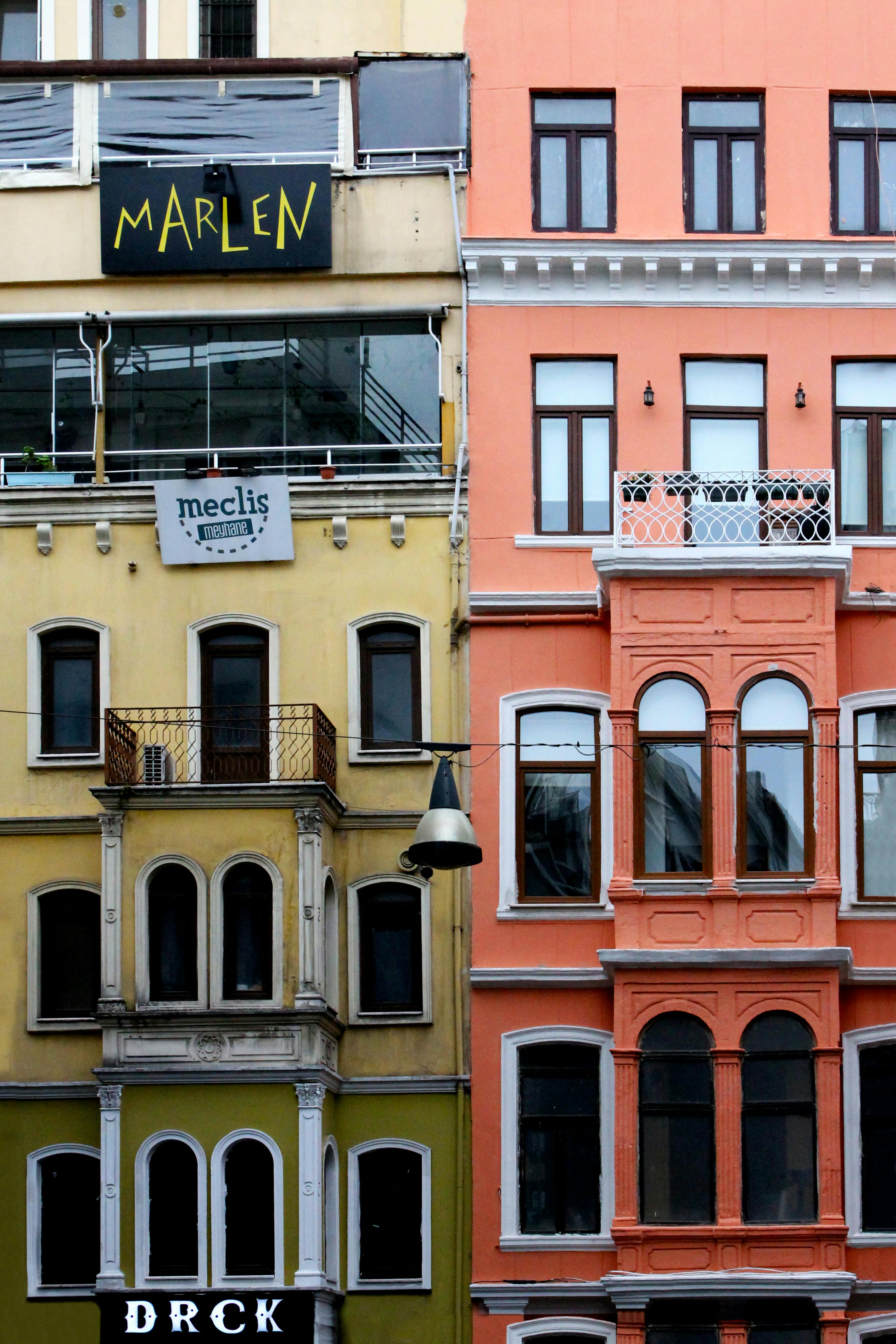 Red Townhouse Facade · Free Stock Photo
