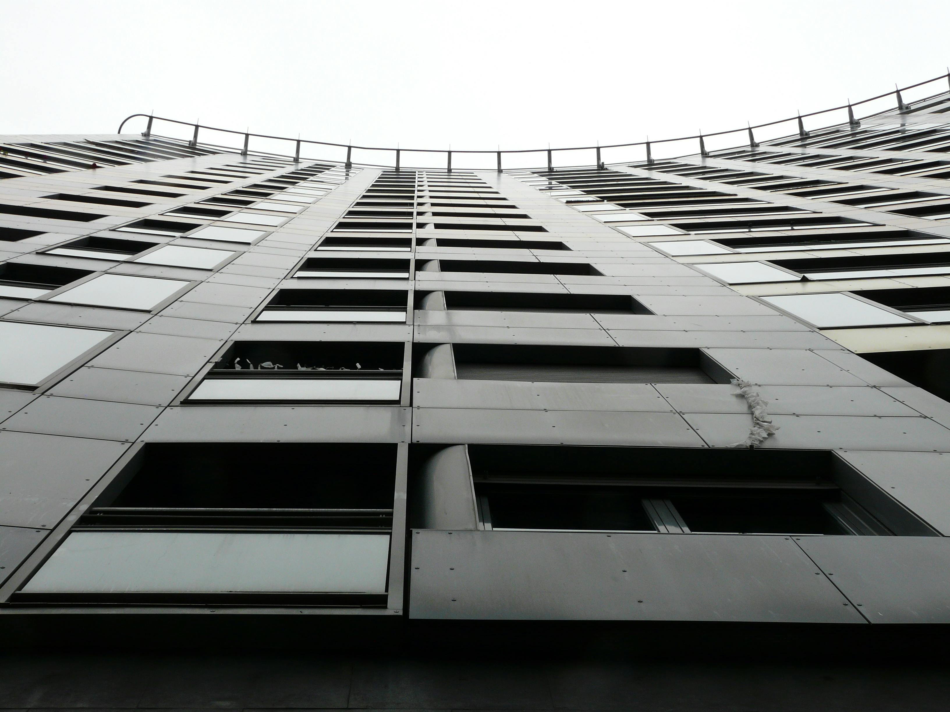 Low Angle Shot of Building · Free Stock Photo