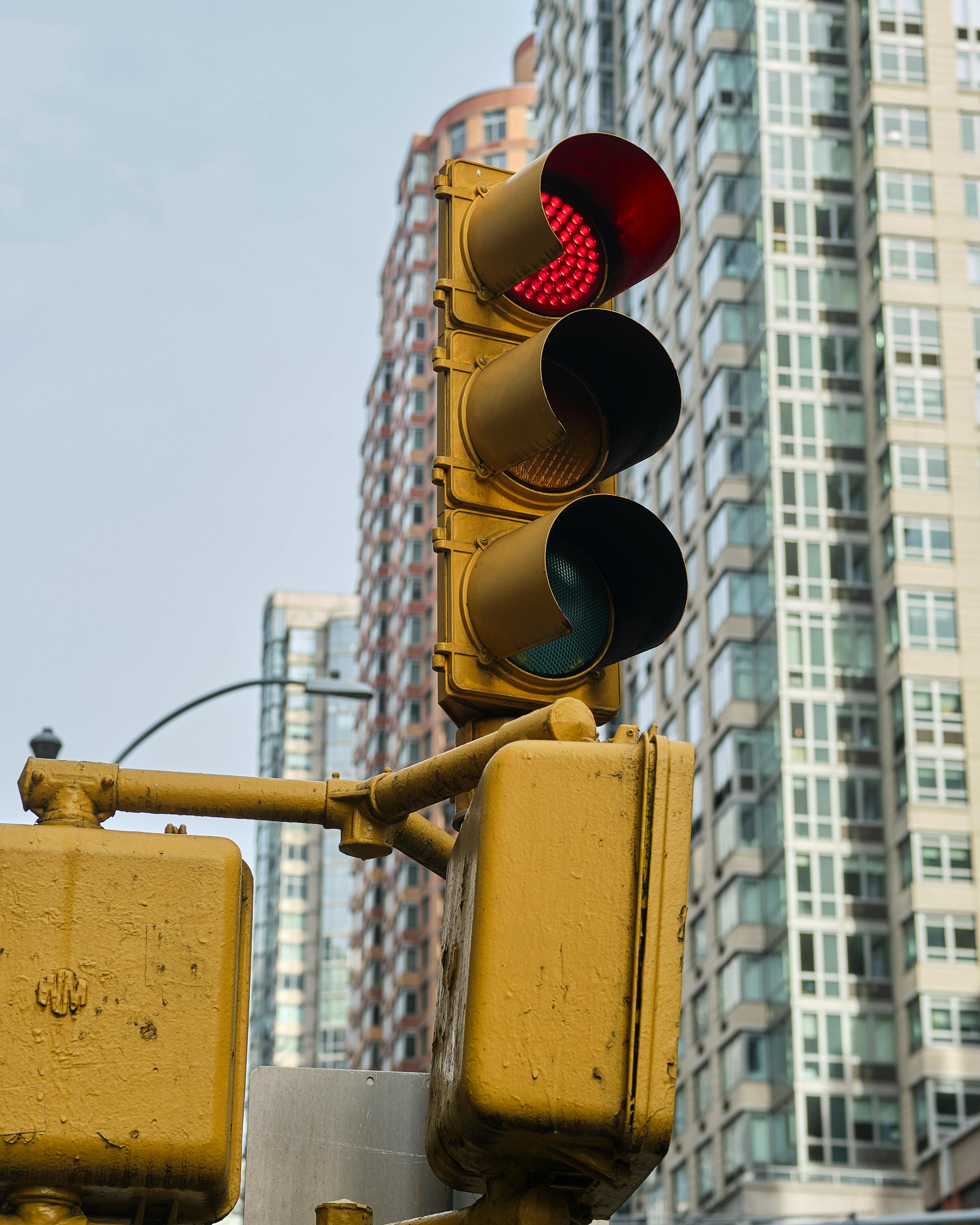 Close-up Photo of Traffic Light Display · Free Stock Photo